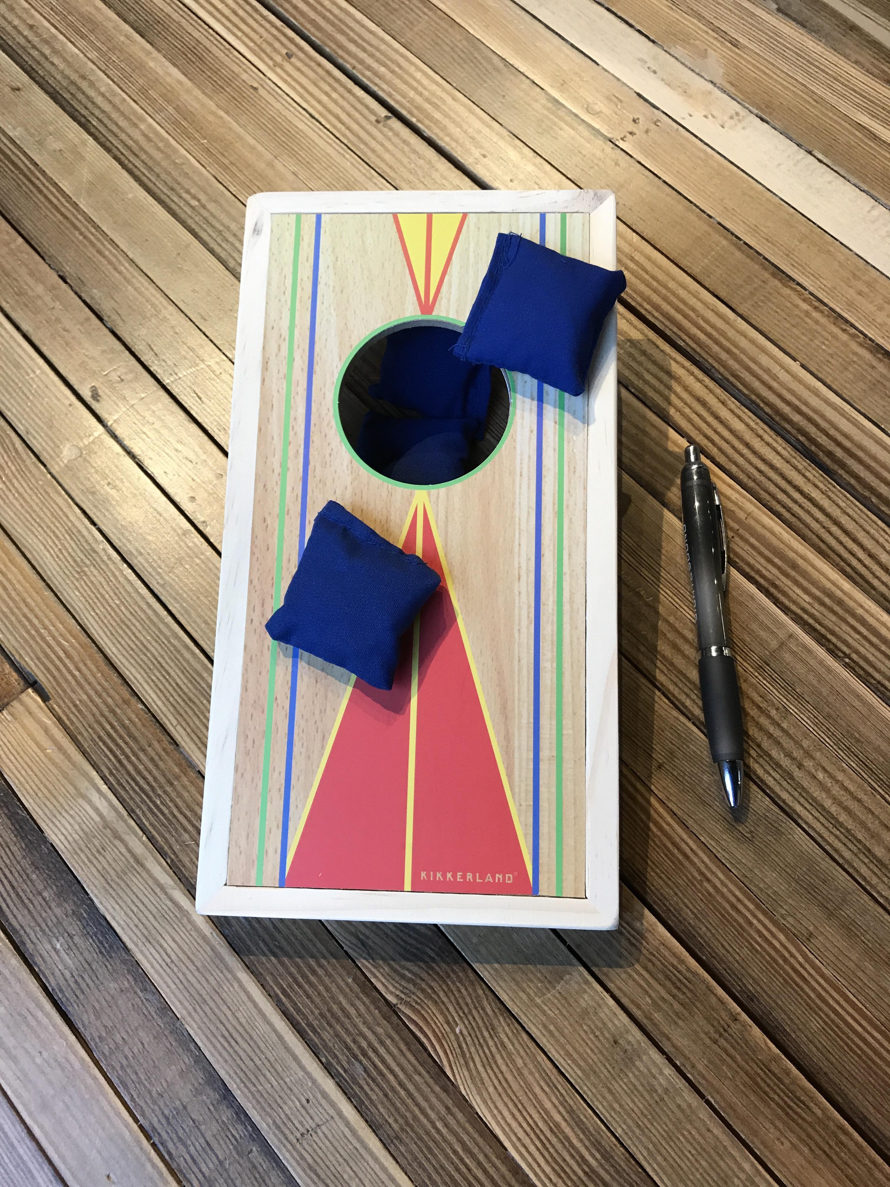 Mini Cornhole | Scrolller