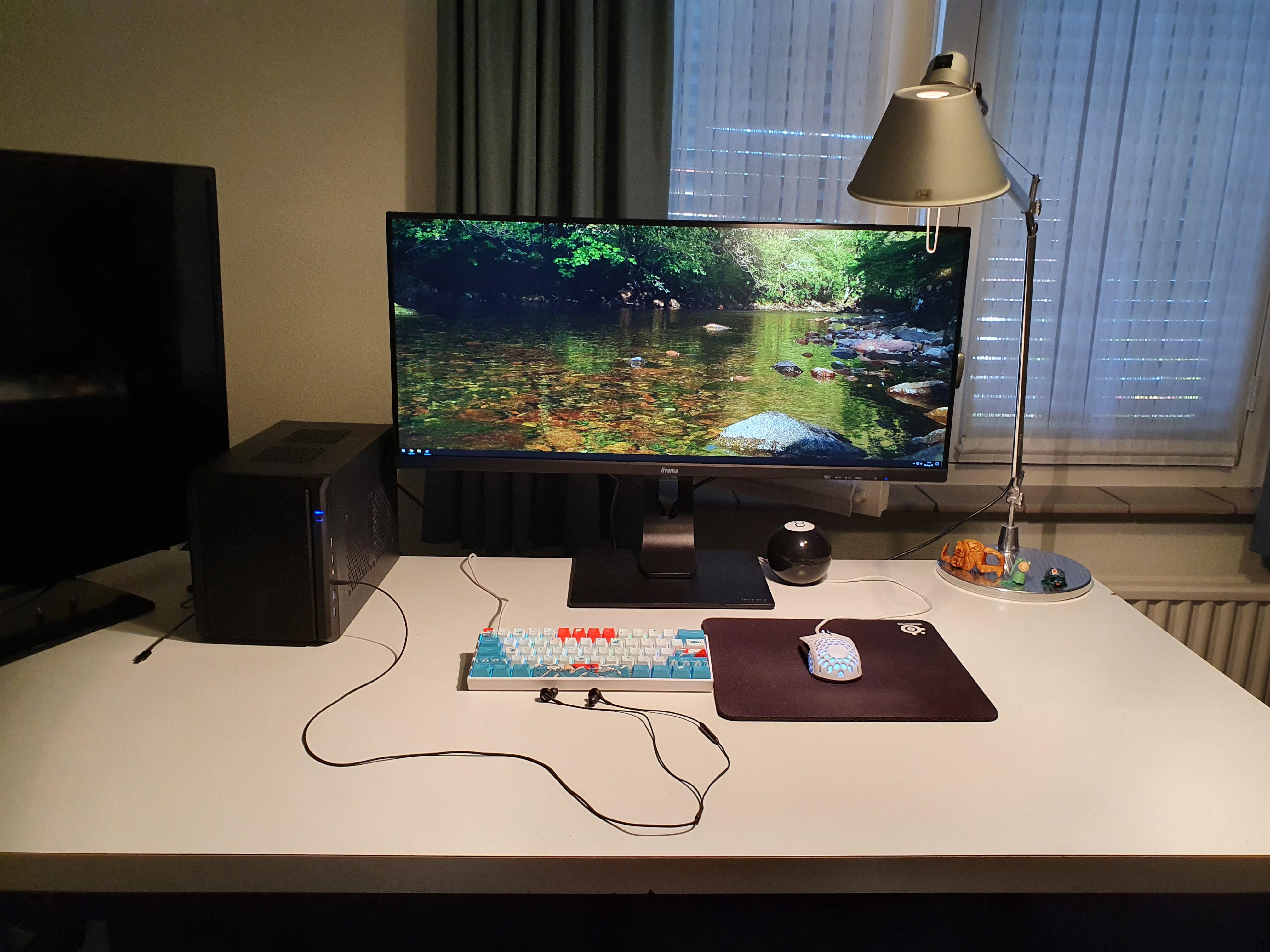 Minimal ultrawide/sffpc setup. | Scrolller