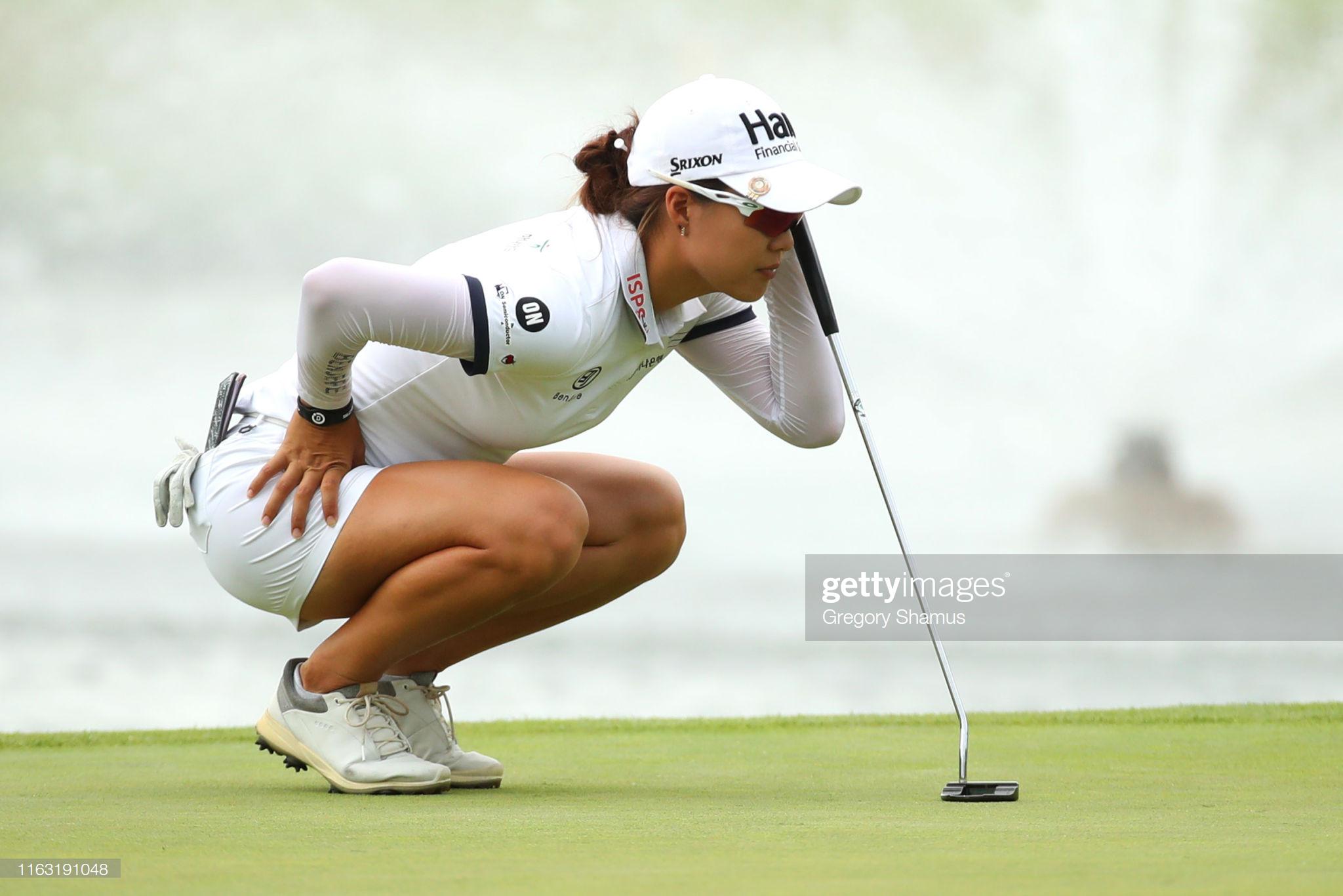 Minjee Lee | Scrolller