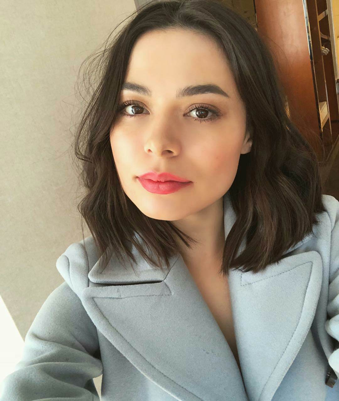 Miranda Cosgrove lips would feel amazing around my cock | Scrolller