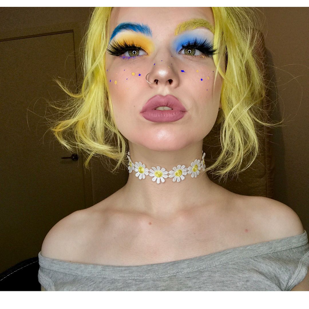 Miss Bunni | Scrolller