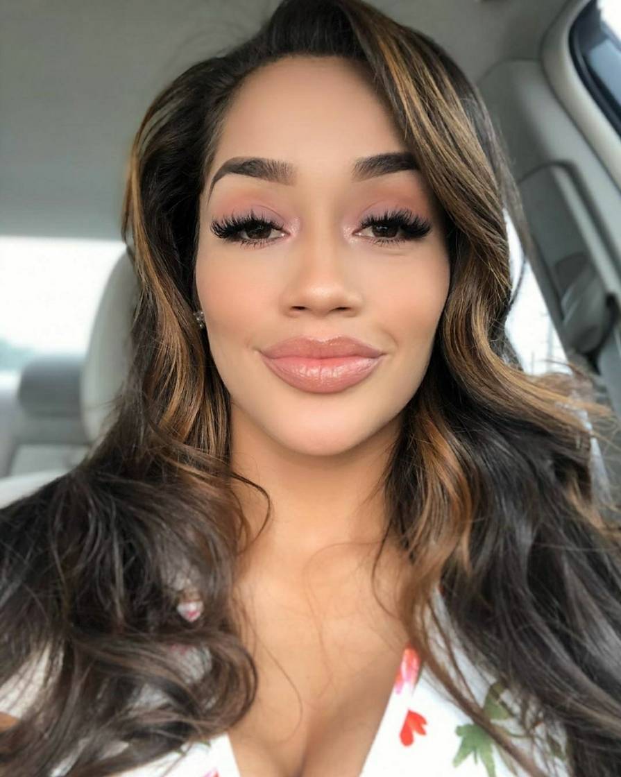 Miss Tate Lips | Scrolller