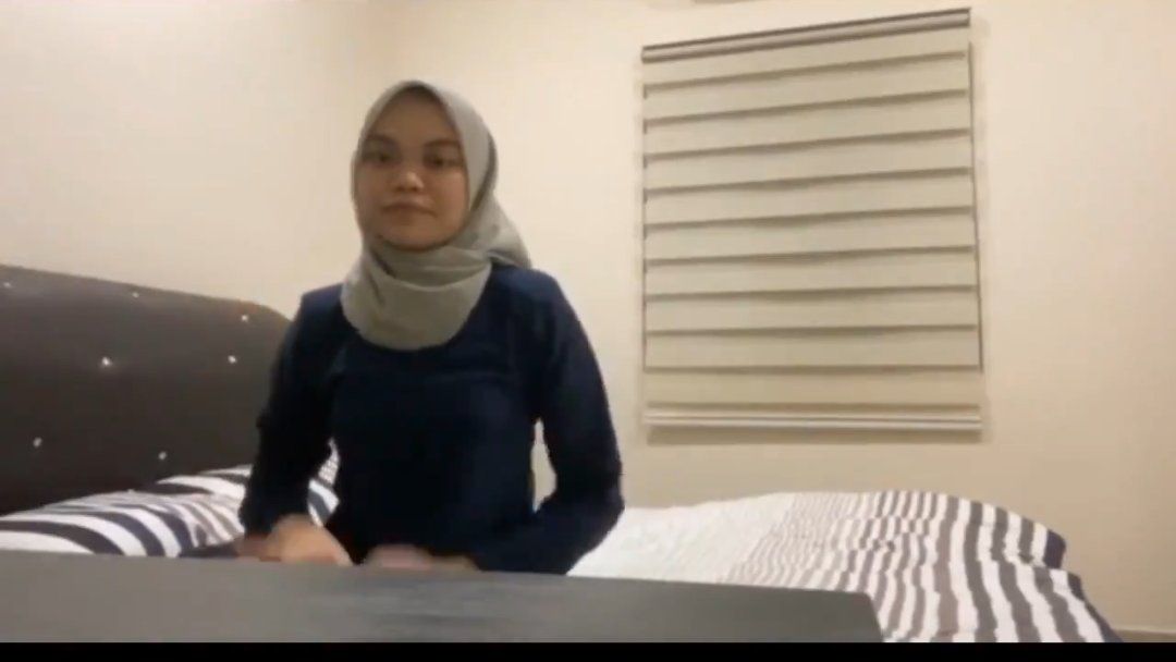 siapa ada link? | Scrolller