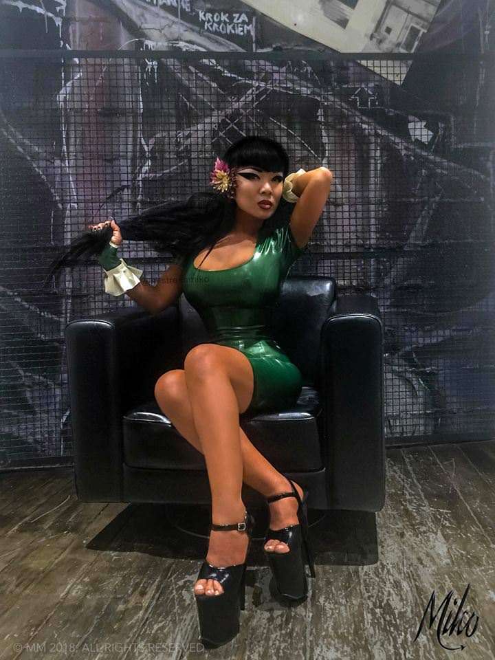 Mistress Miko in green latex | Scrolller