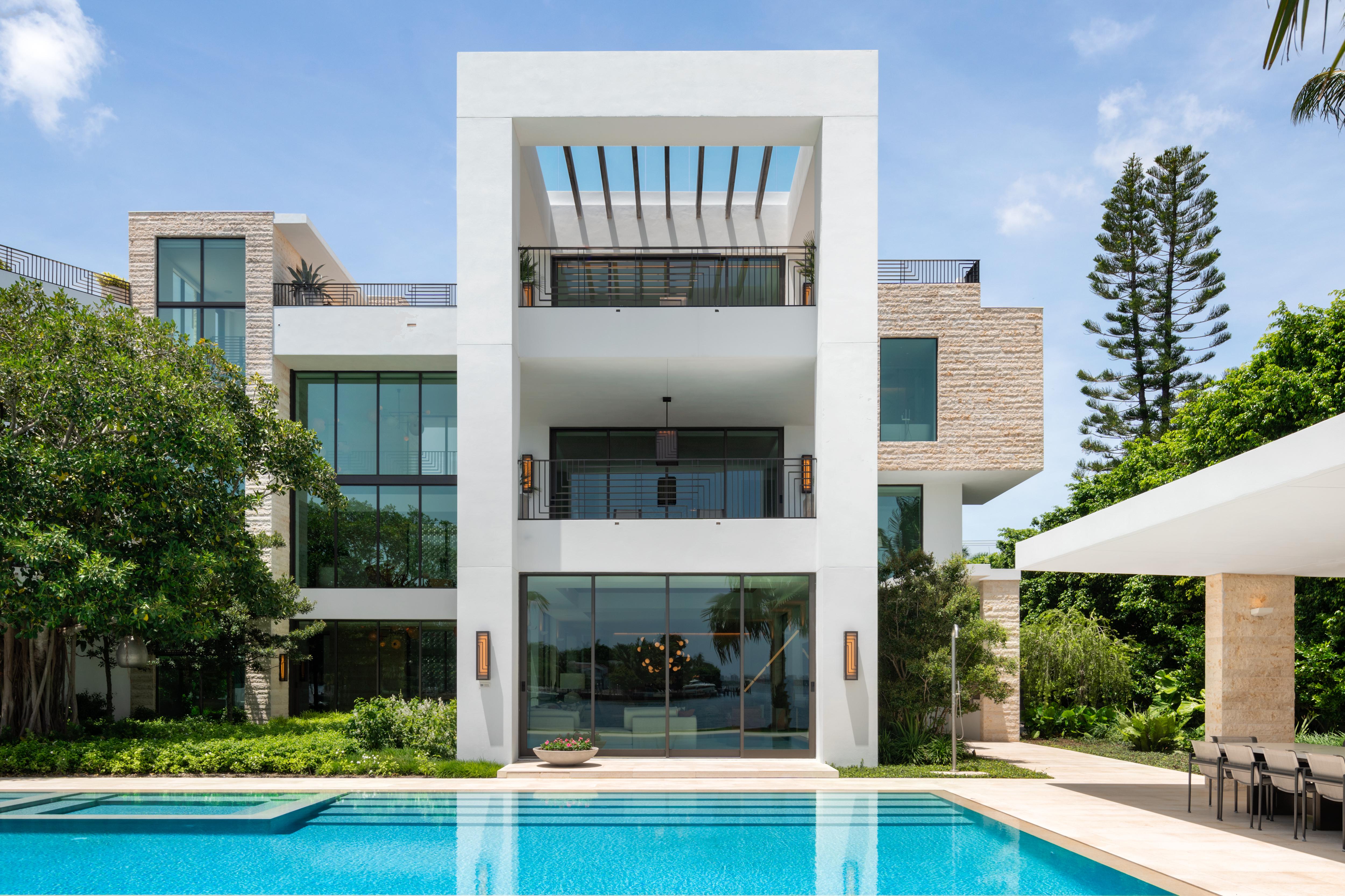 Modern Mansion in Miami Beach, FL [5000 × 3333][OC] | Scrolller