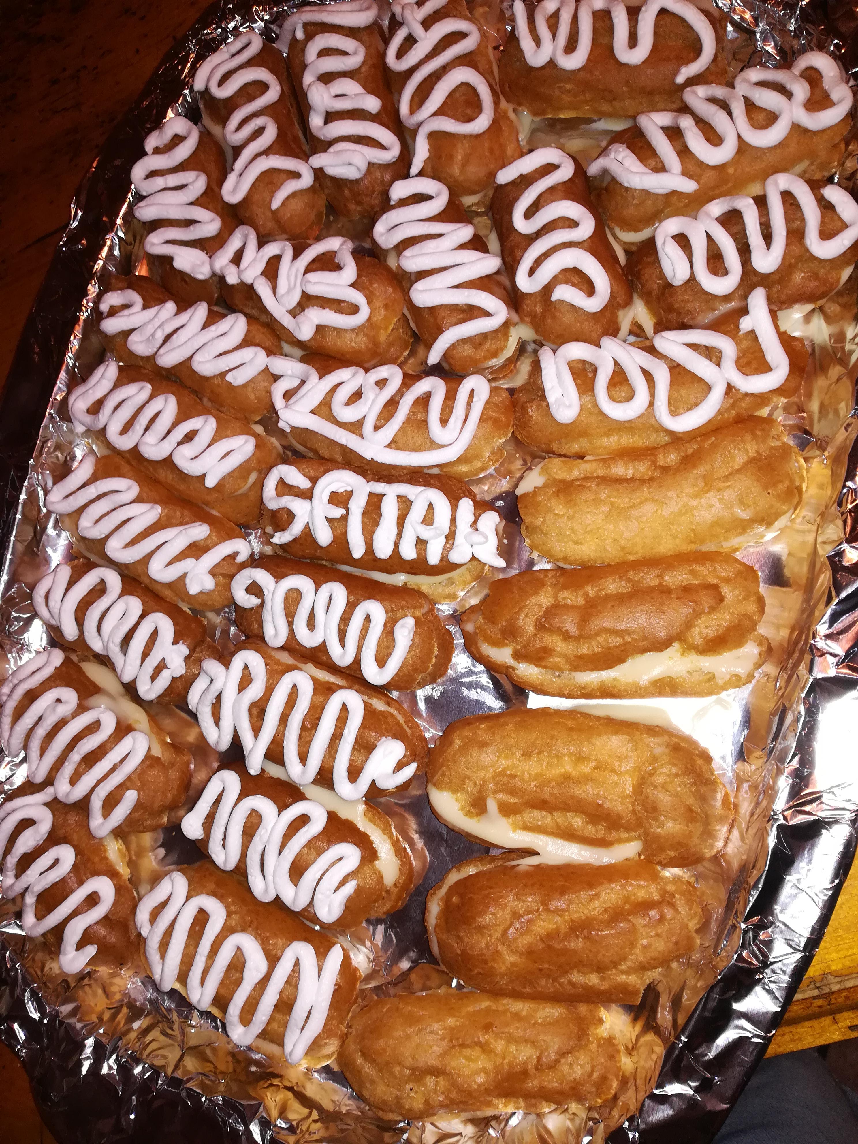 Mom is making sweets | Scrolller