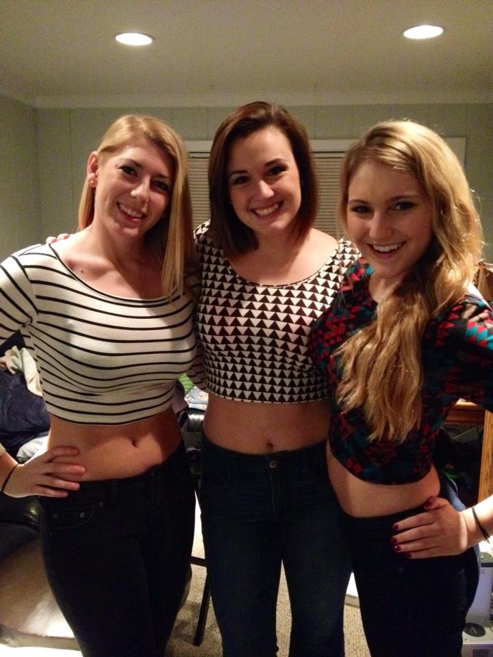 Mom Or Two Daughters Scrolller