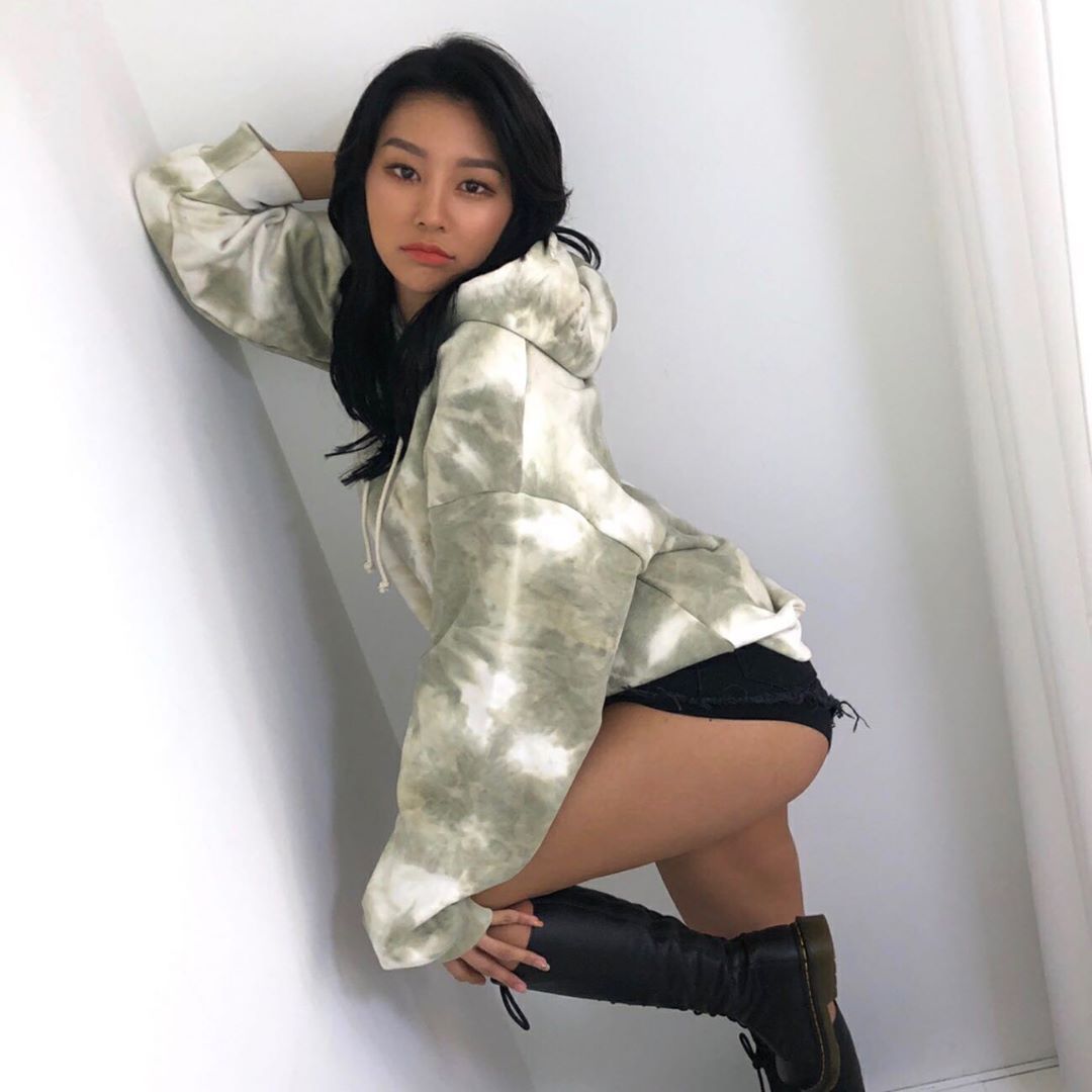 Momoland Hyebin | Scrolller