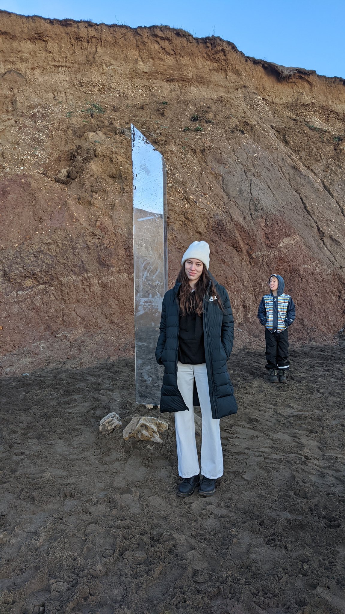 Monolith Saz | Scrolller