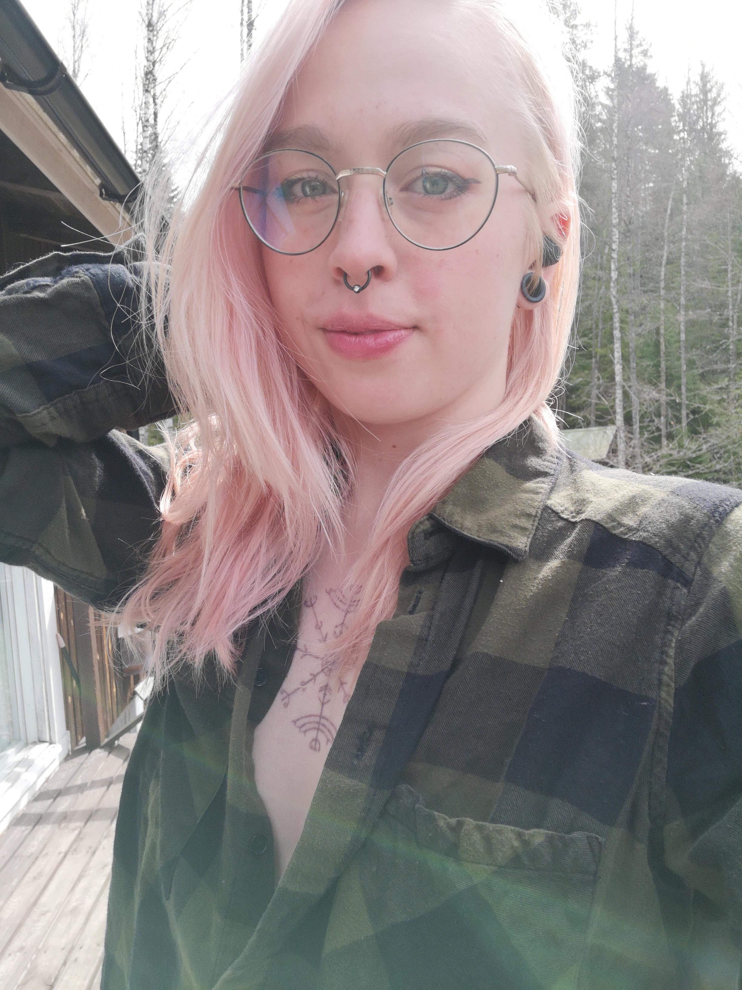 More cottage selfies | Scrolller