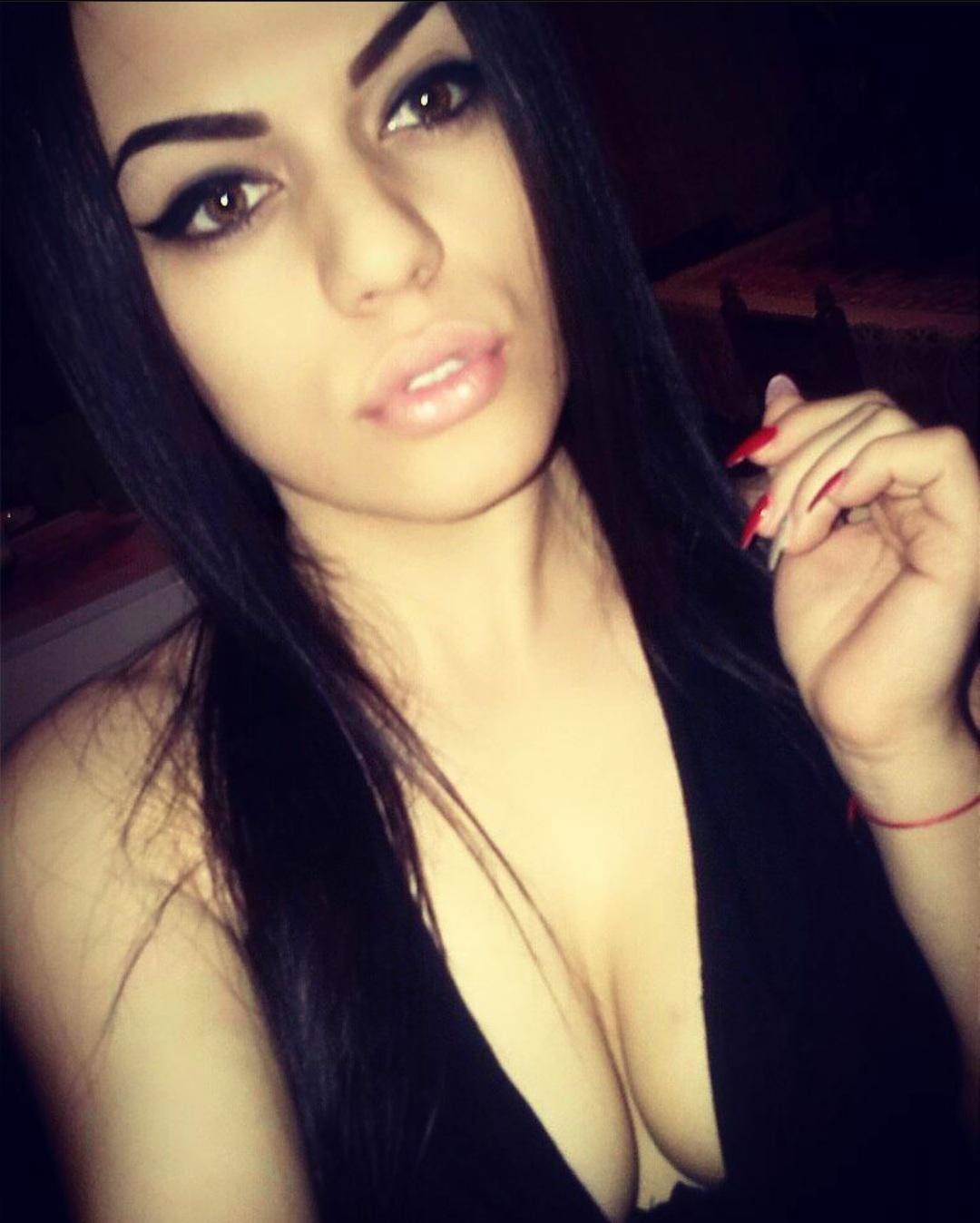 More of my cousin, shes got a nice pair | Scrolller