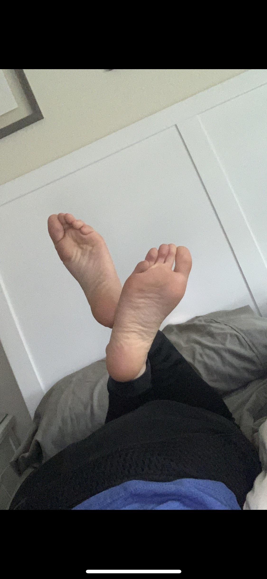 More soles | Scrolller