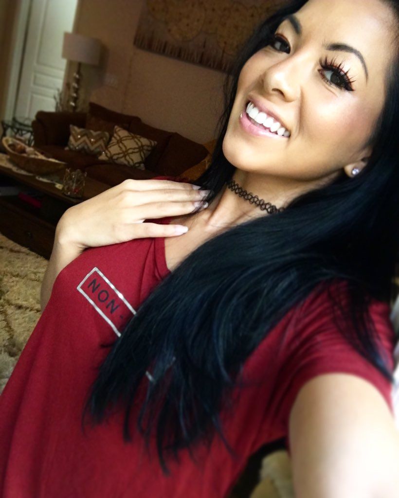 Morgan Lee | Scrolller