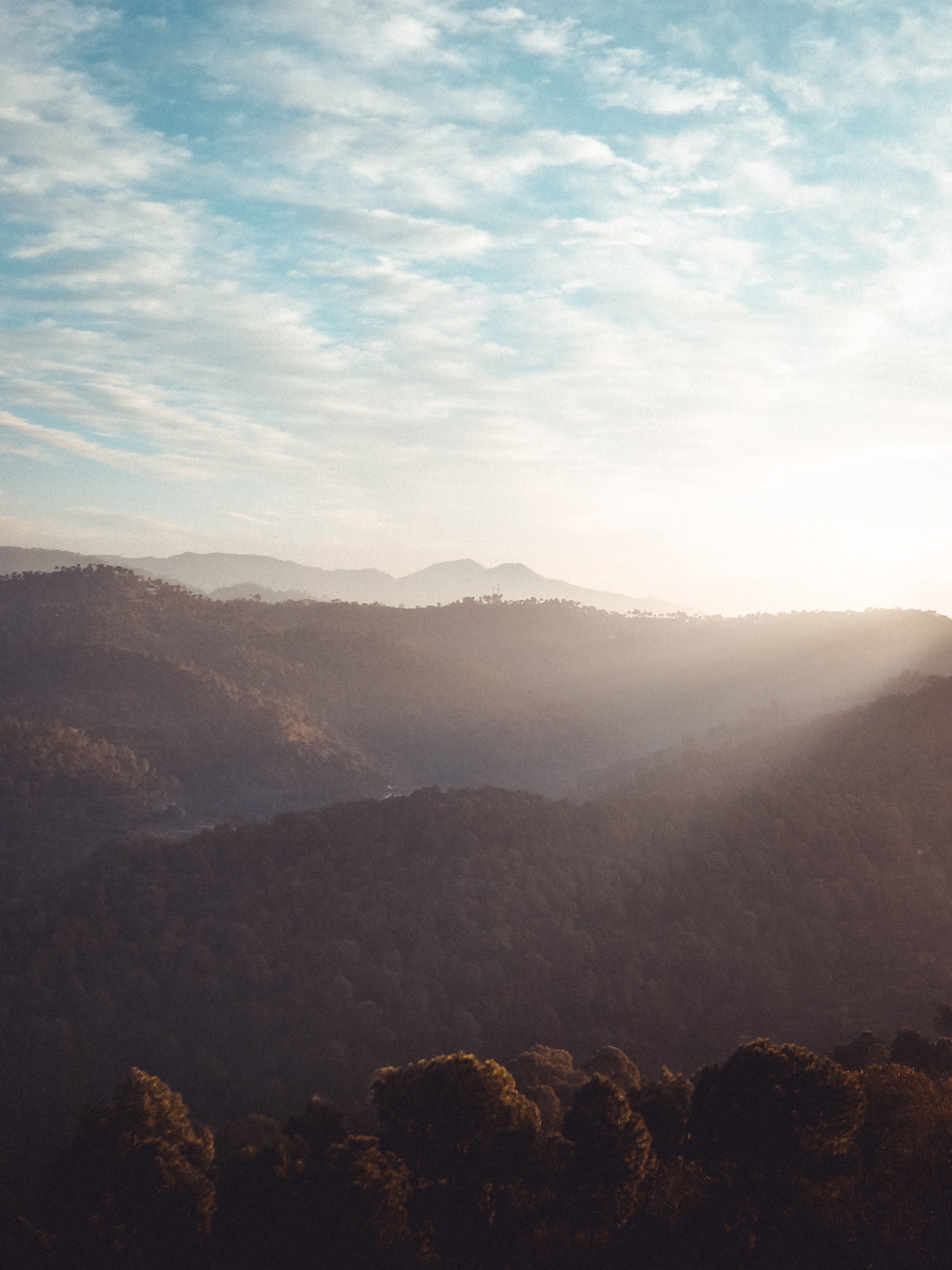 Morning sun in Kasauli, Himachal Pradesh, India [OC] [3456x4608 ...