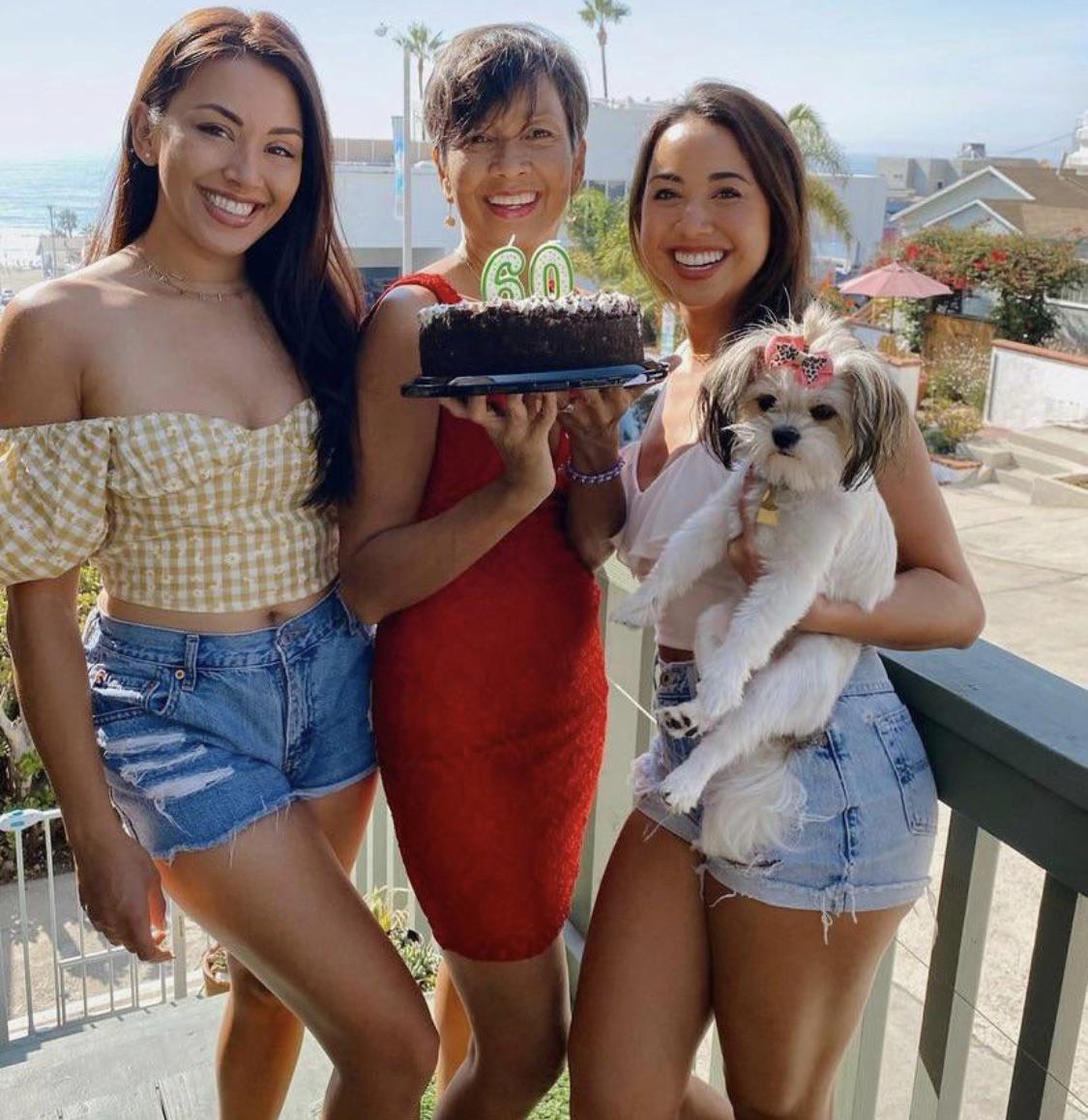 Mother in the middle | Scrolller