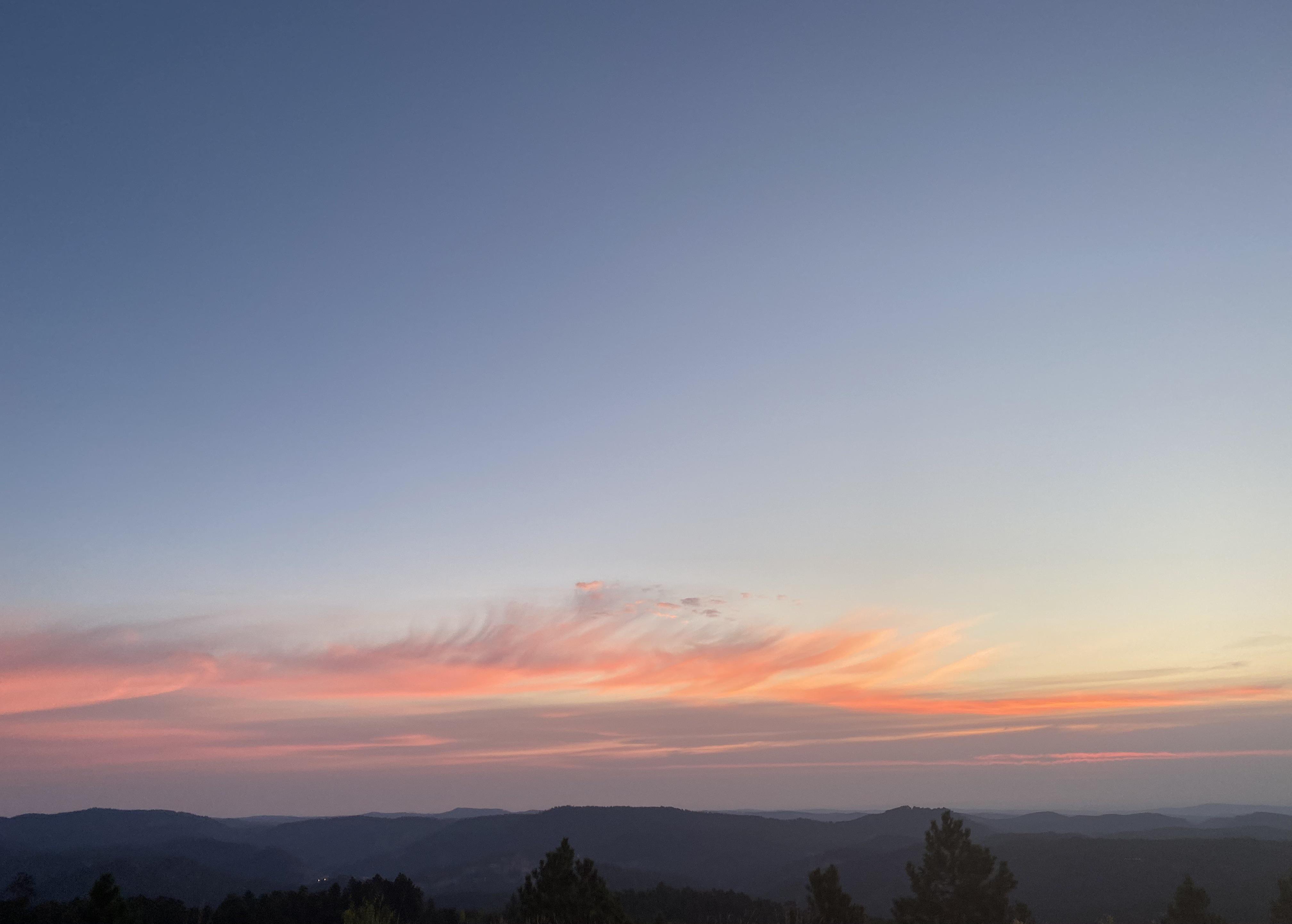 Mount Rushmore SD sunrise OC 1125x2436 | Scrolller