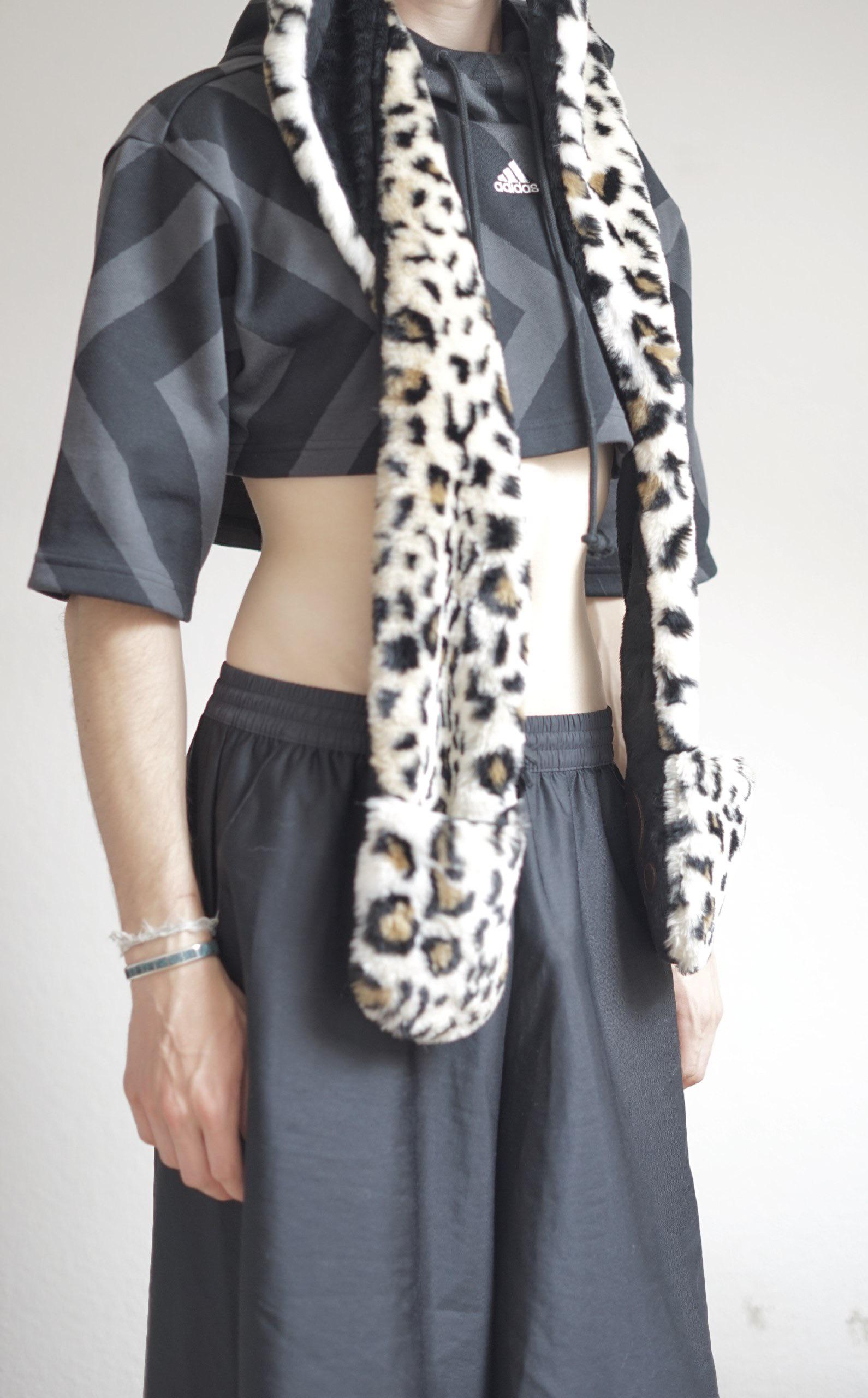 Move aside that fur and give me belly scratches please | Scrolller