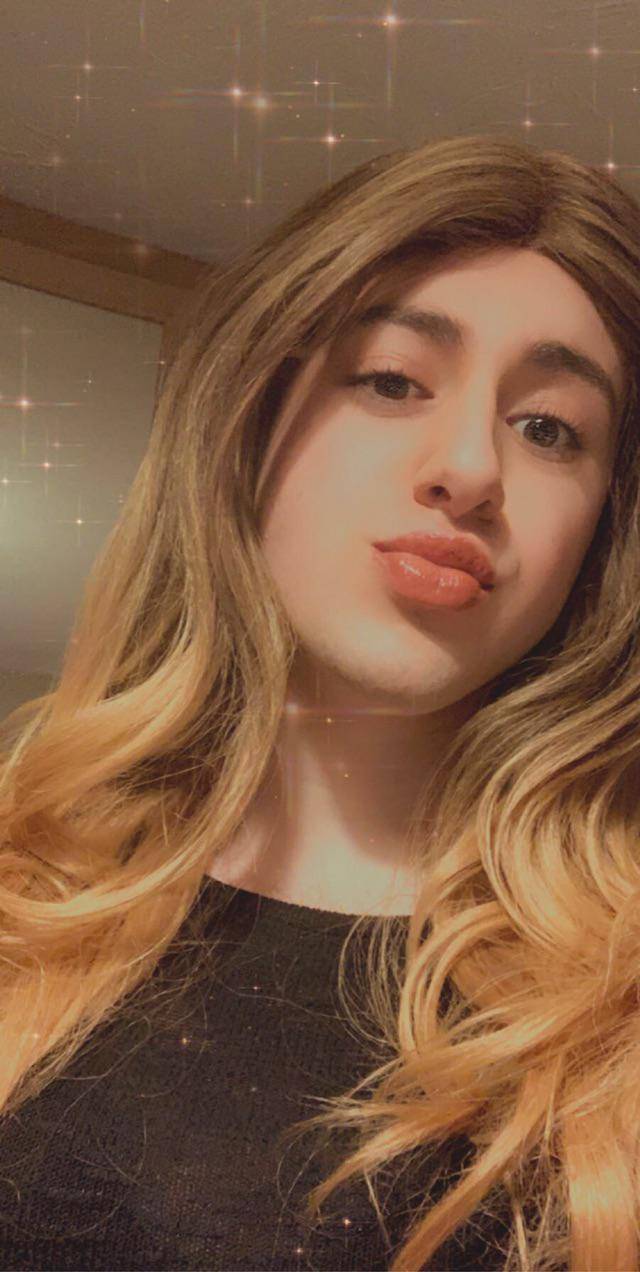 No makeup, how do I look 😜 | Scrolller