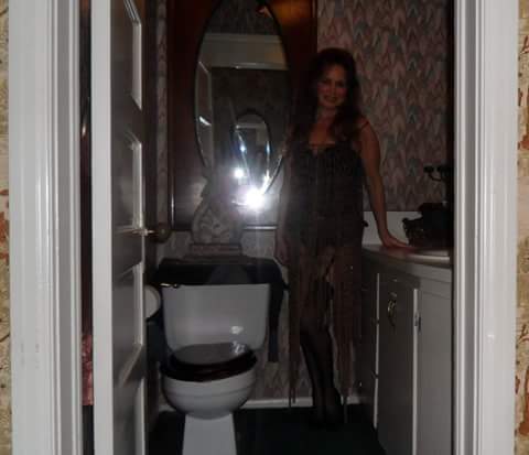 Ms. Lynn | Scrolller