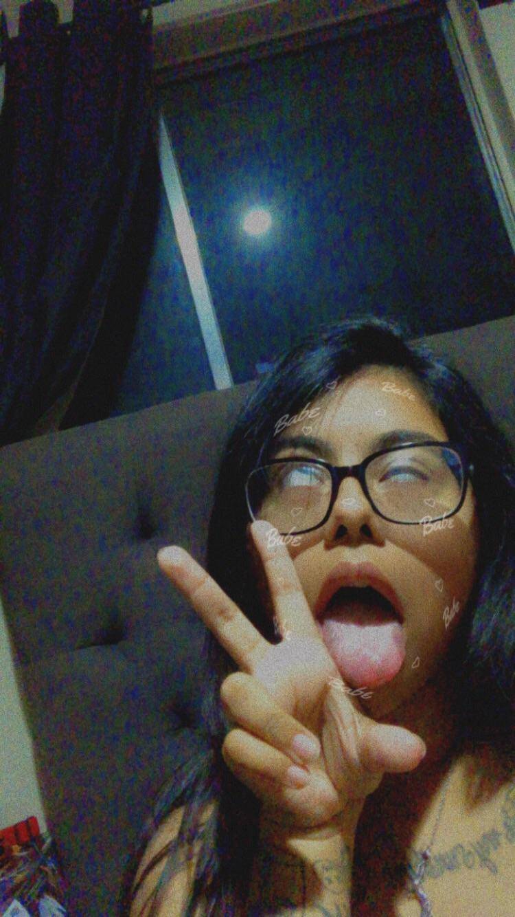 msg me for my first set ever. | Scrolller