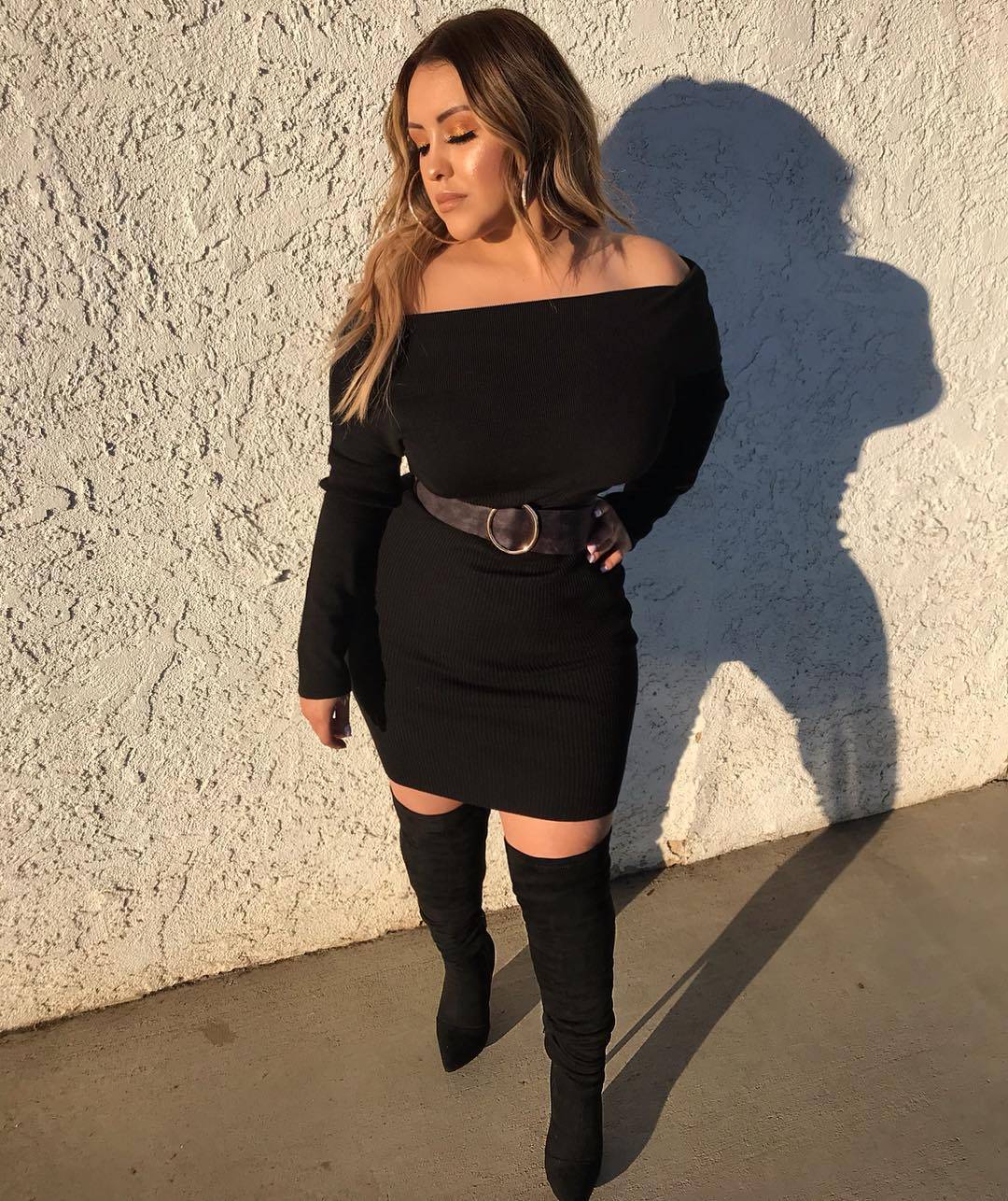 MsLupeRamos Casting a Sexy Shadow | Scrolller