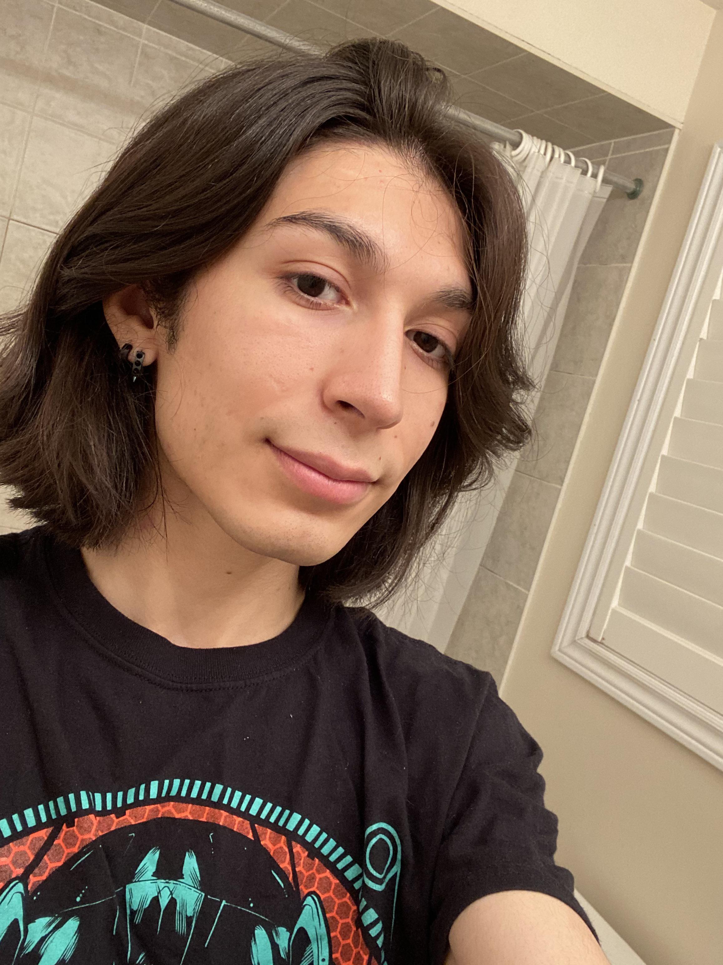 MTF pre-HRT. do i pass? curious. | Scrolller