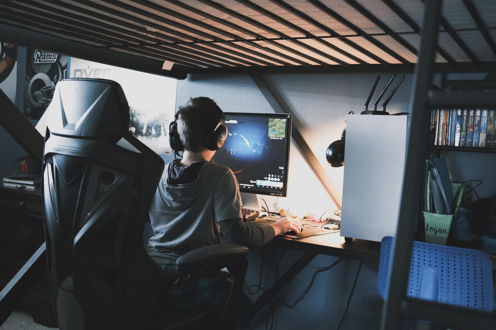 My 11yo Son Built His First Gaming PC, Upgraded From An Old iMac (specs below) | Scrolller