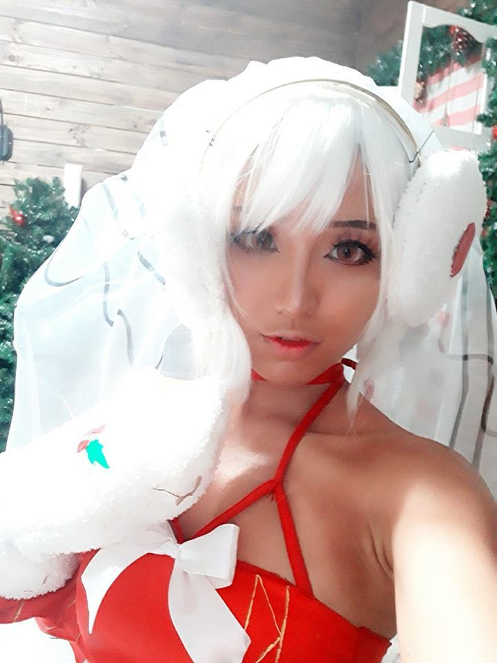 My Alteria Christmas photoshoot yesterday :3 incase u missed it | Scrolller