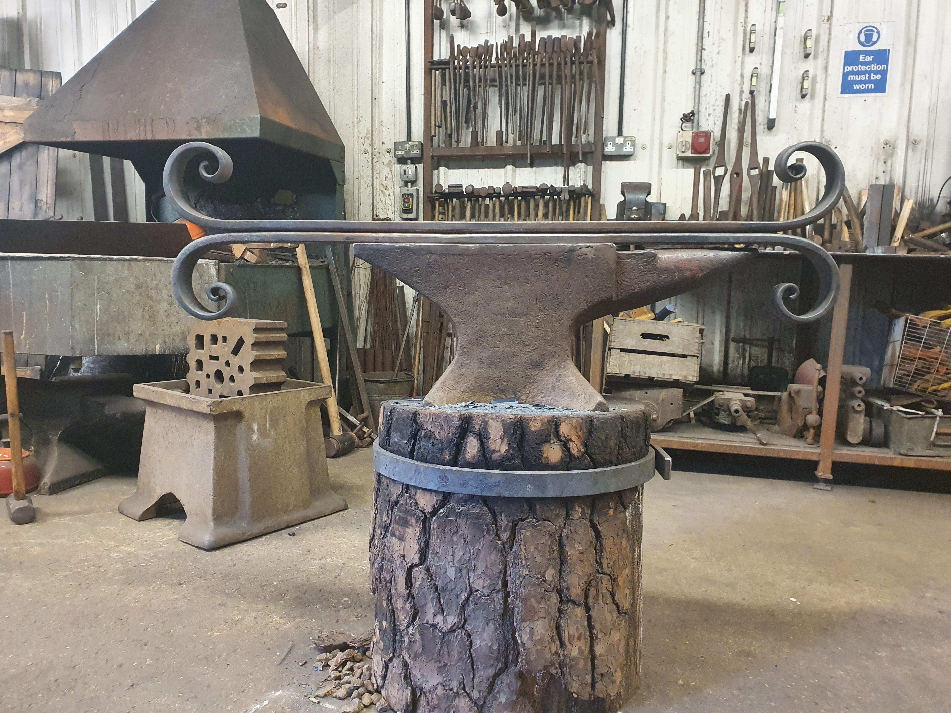 My anvil and it's new stand. | Scrolller