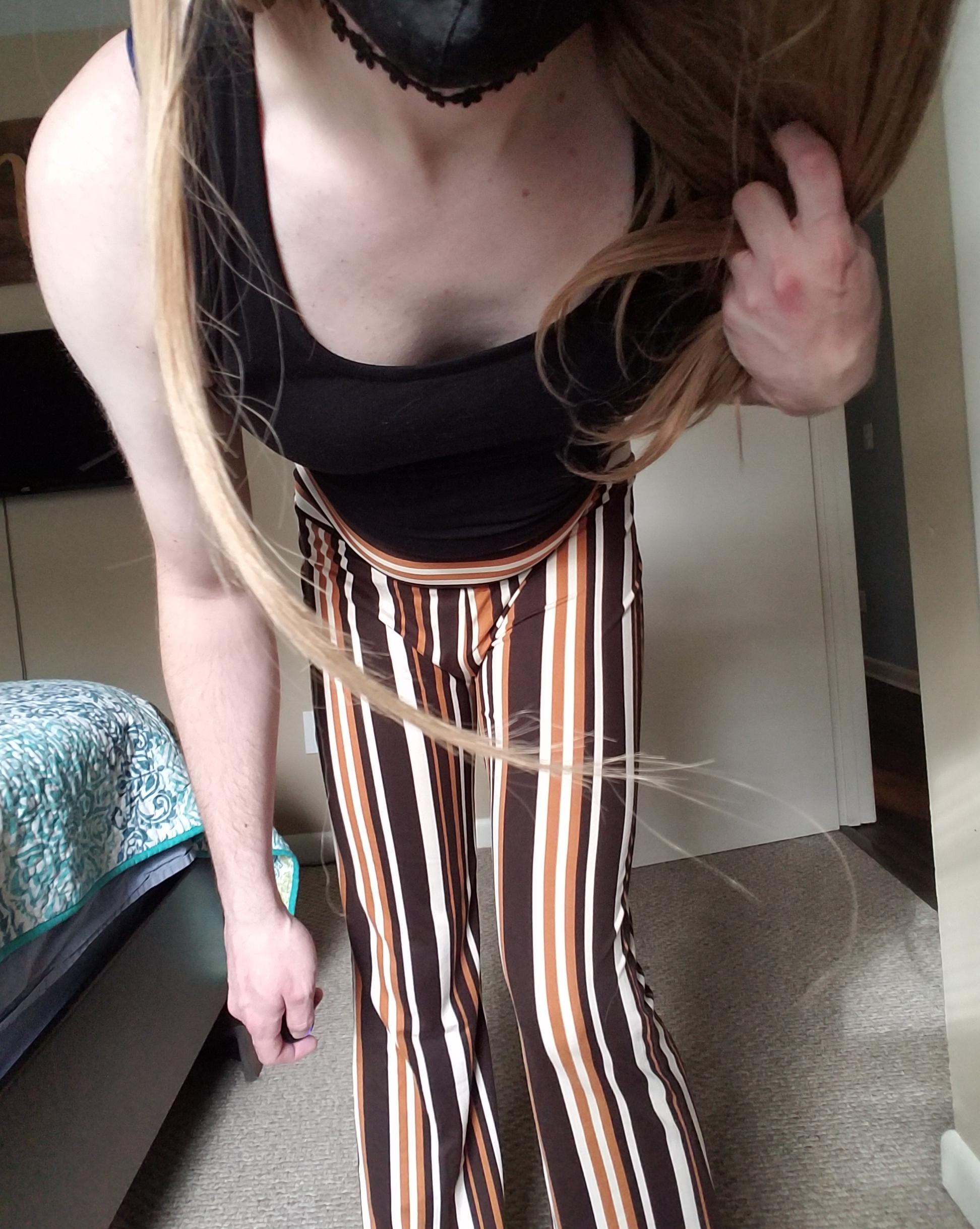 My attempt at a downblouse pic | Scrolller