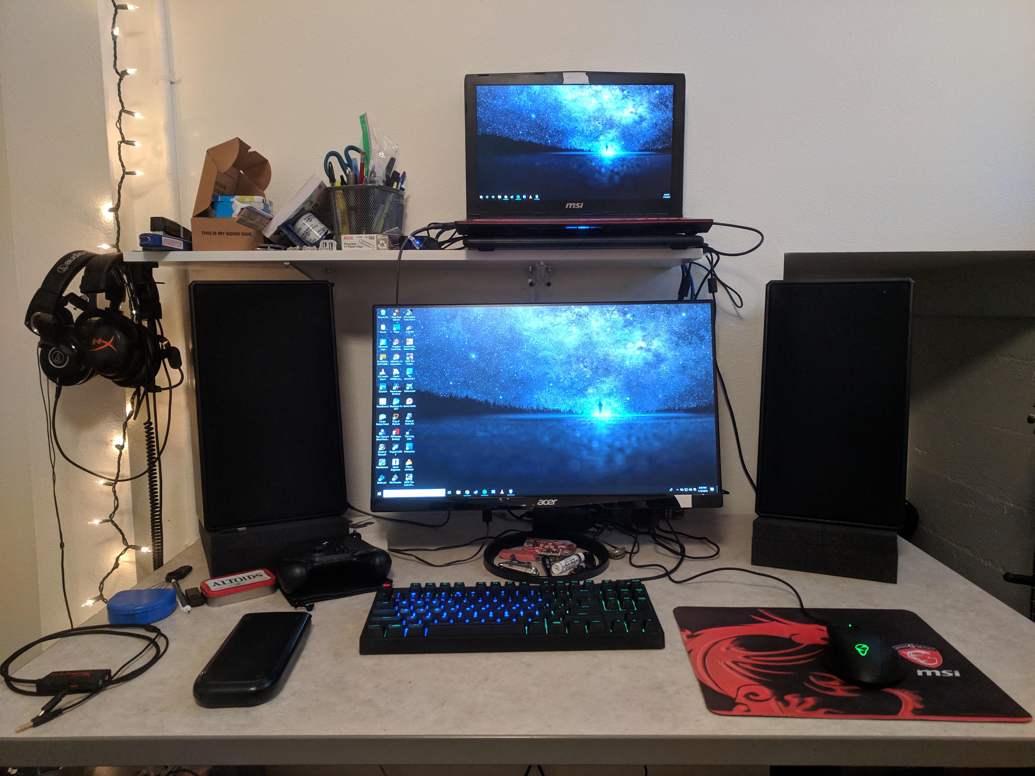My College Setup | Scrolller