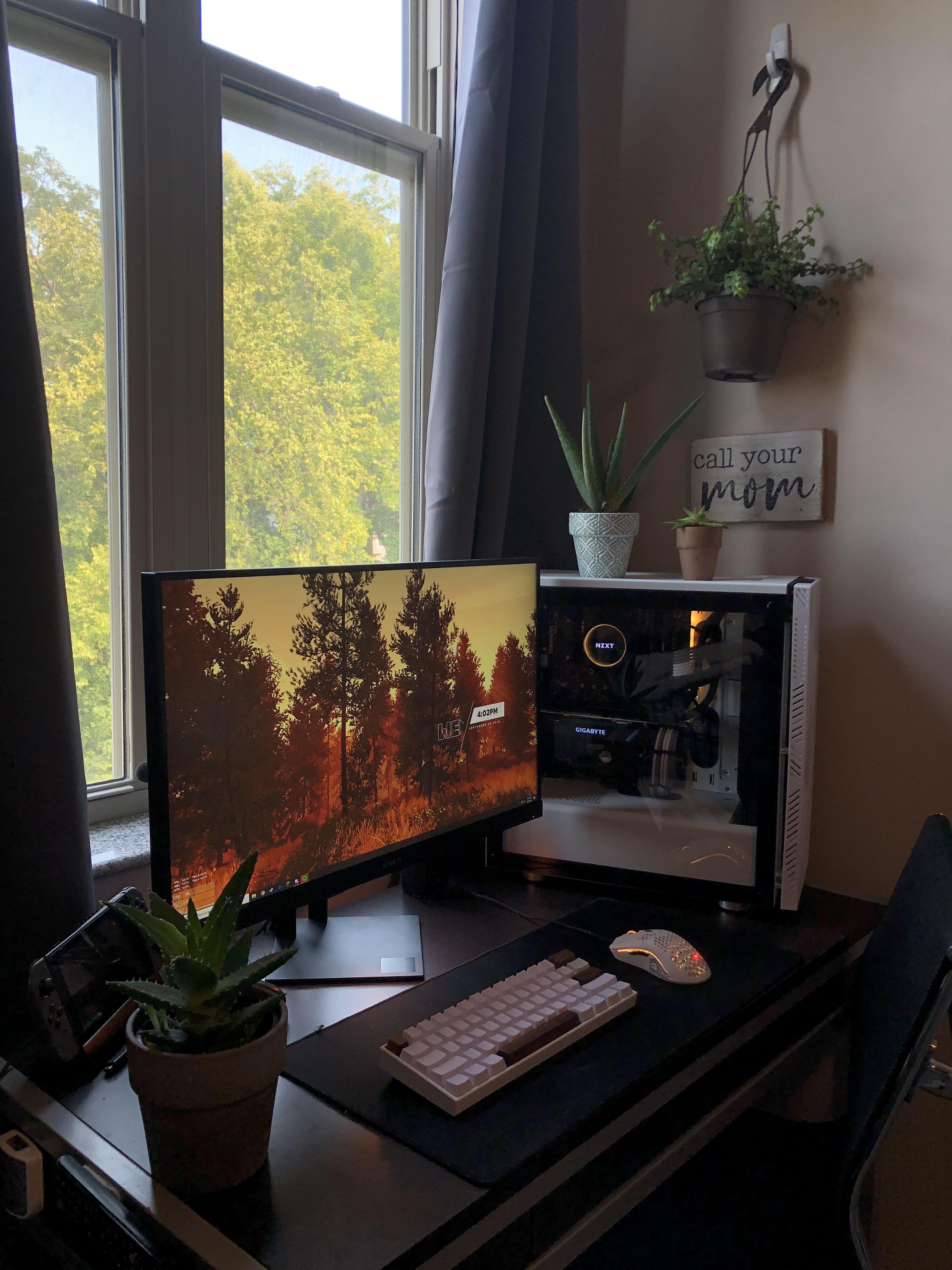 My Cozy College Setup | Scrolller