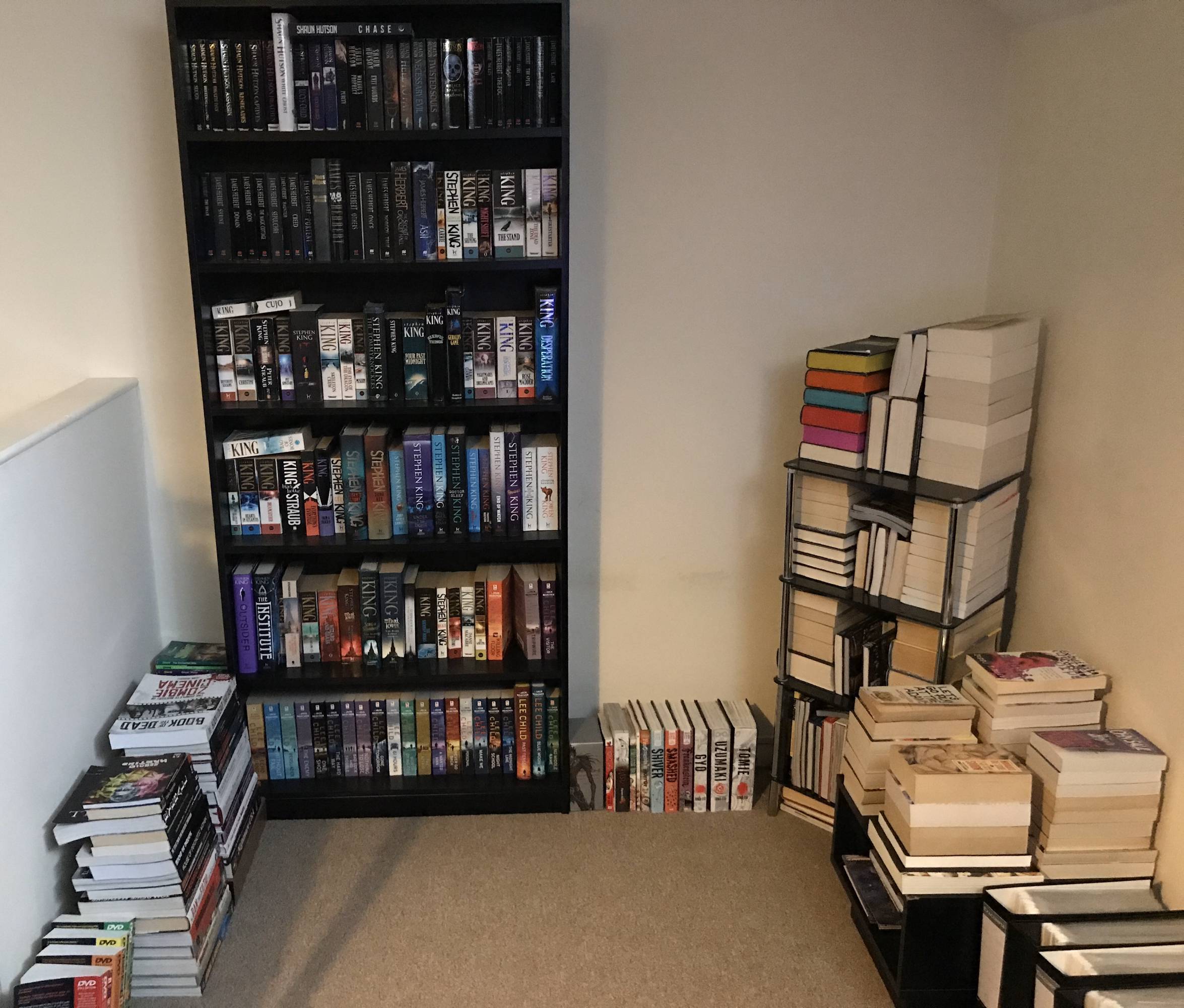 My cozy reading corner. | Scrolller