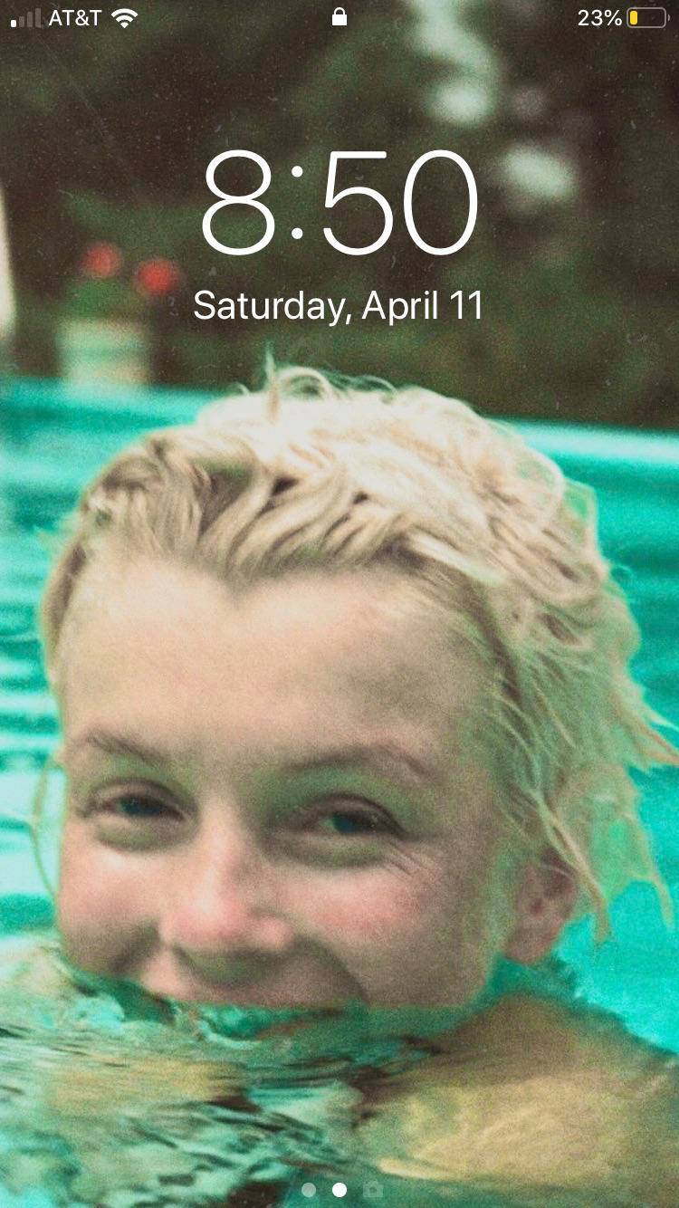 My current phone screen :)) | Scrolller