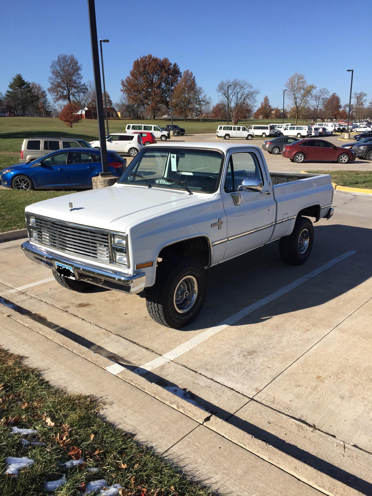 My current truck- 1985 Chevy | Scrolller