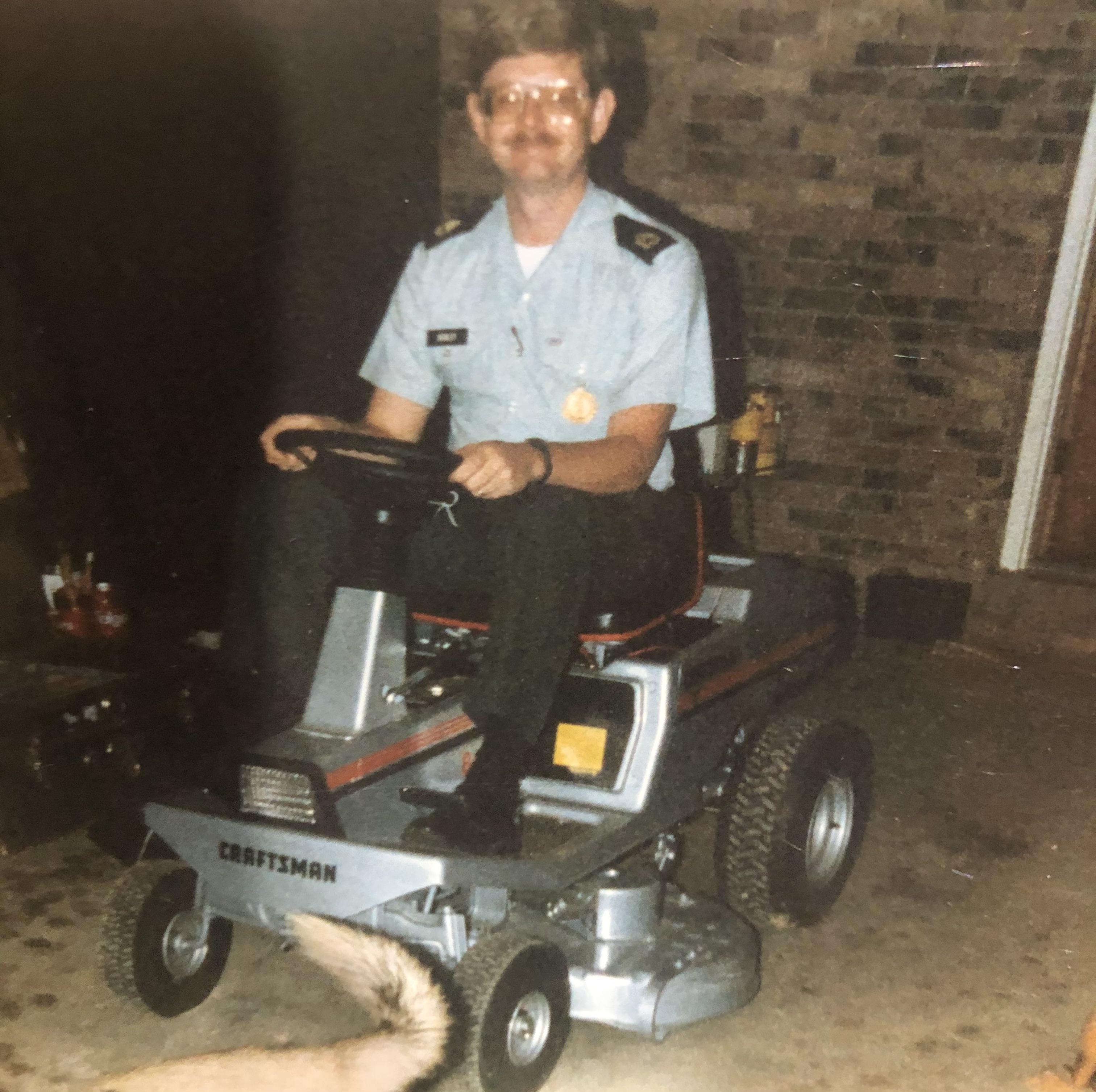 My dad in 1987 on his brand new Craftsman riding mower | Scrolller