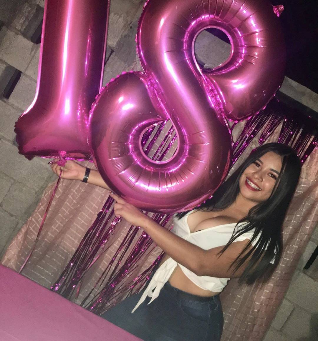 My Daughter Is Finally Legal😏 Scrolller 2967