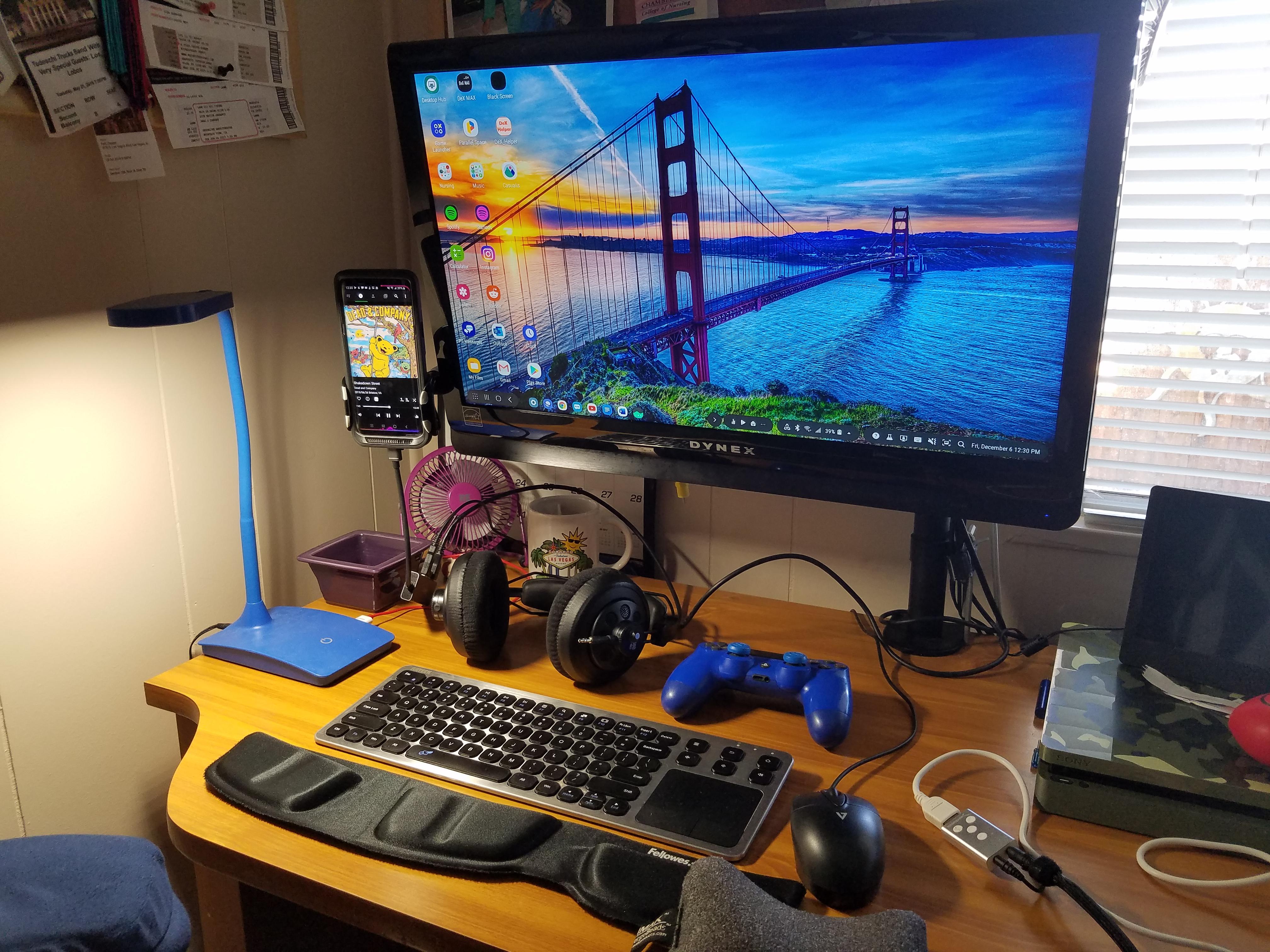 My Dex Station | Scrolller