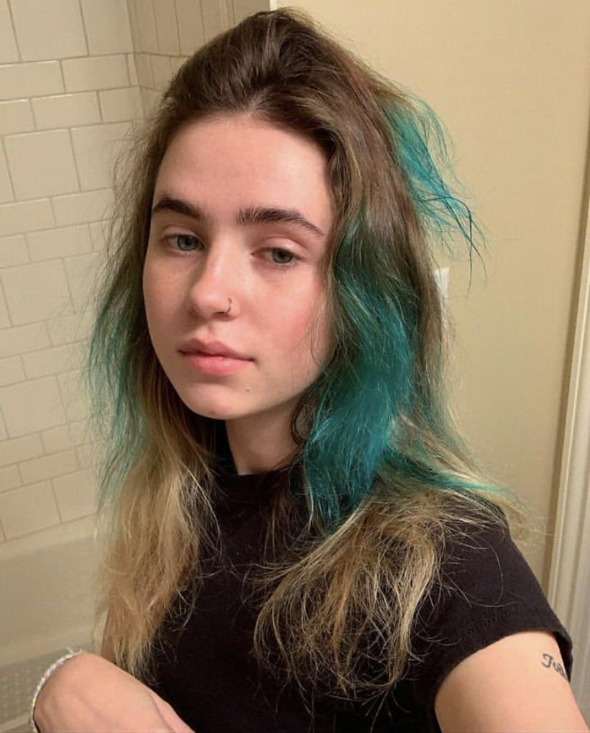 My Fav Selfie Of Her Scrolller