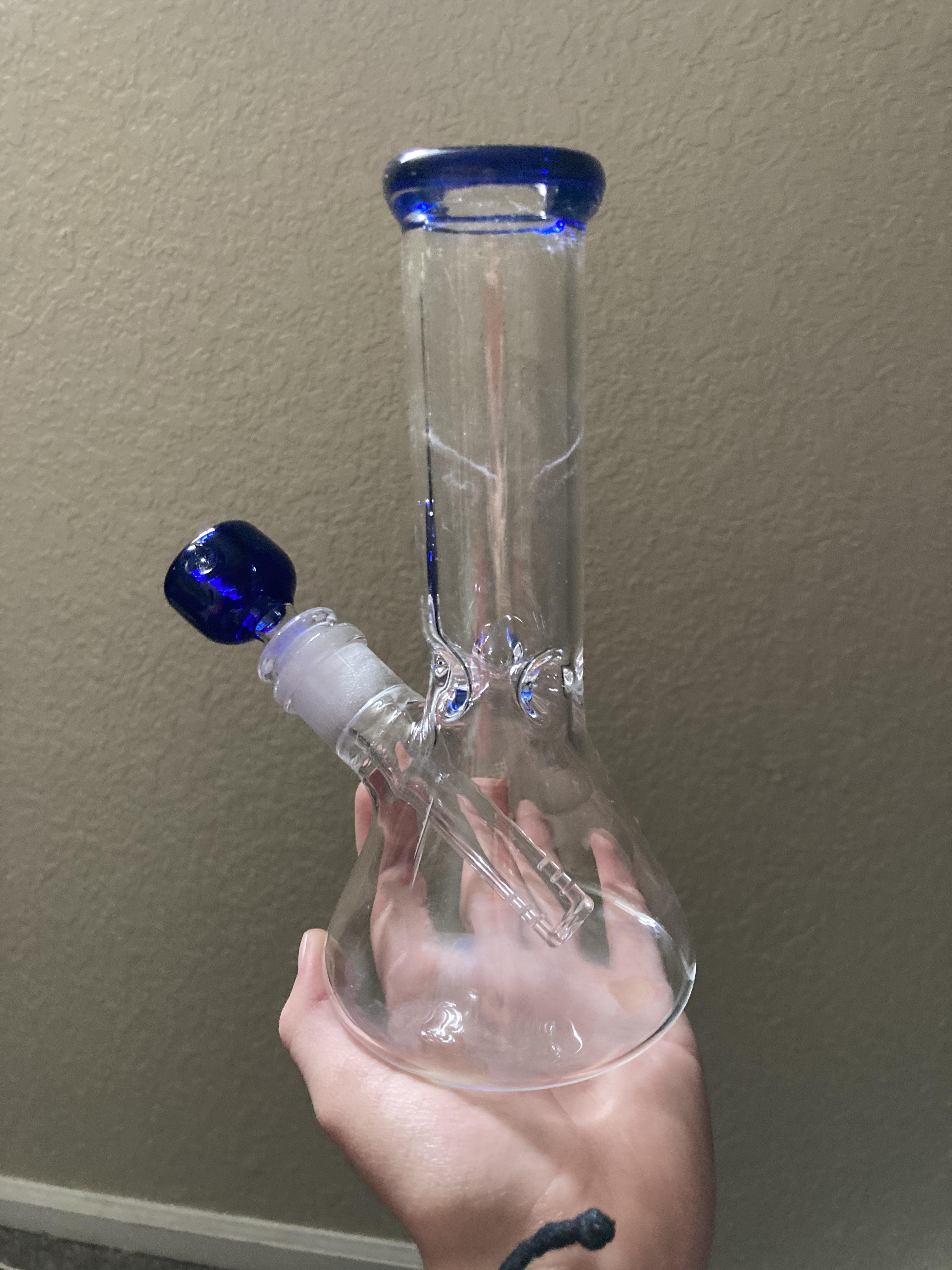 My First Ever Bong!! So excited | Scrolller