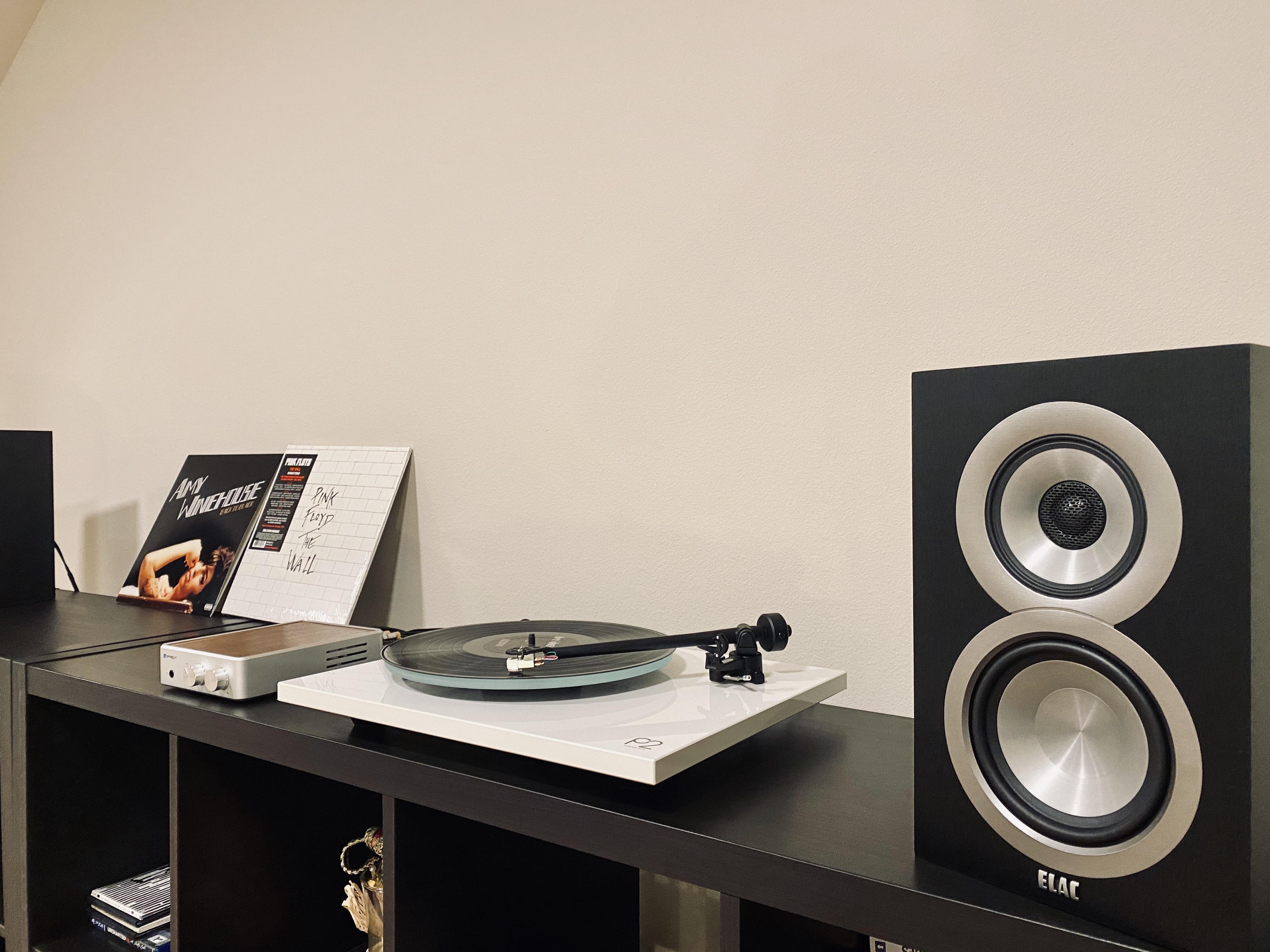 My first ever turntable | Scrolller