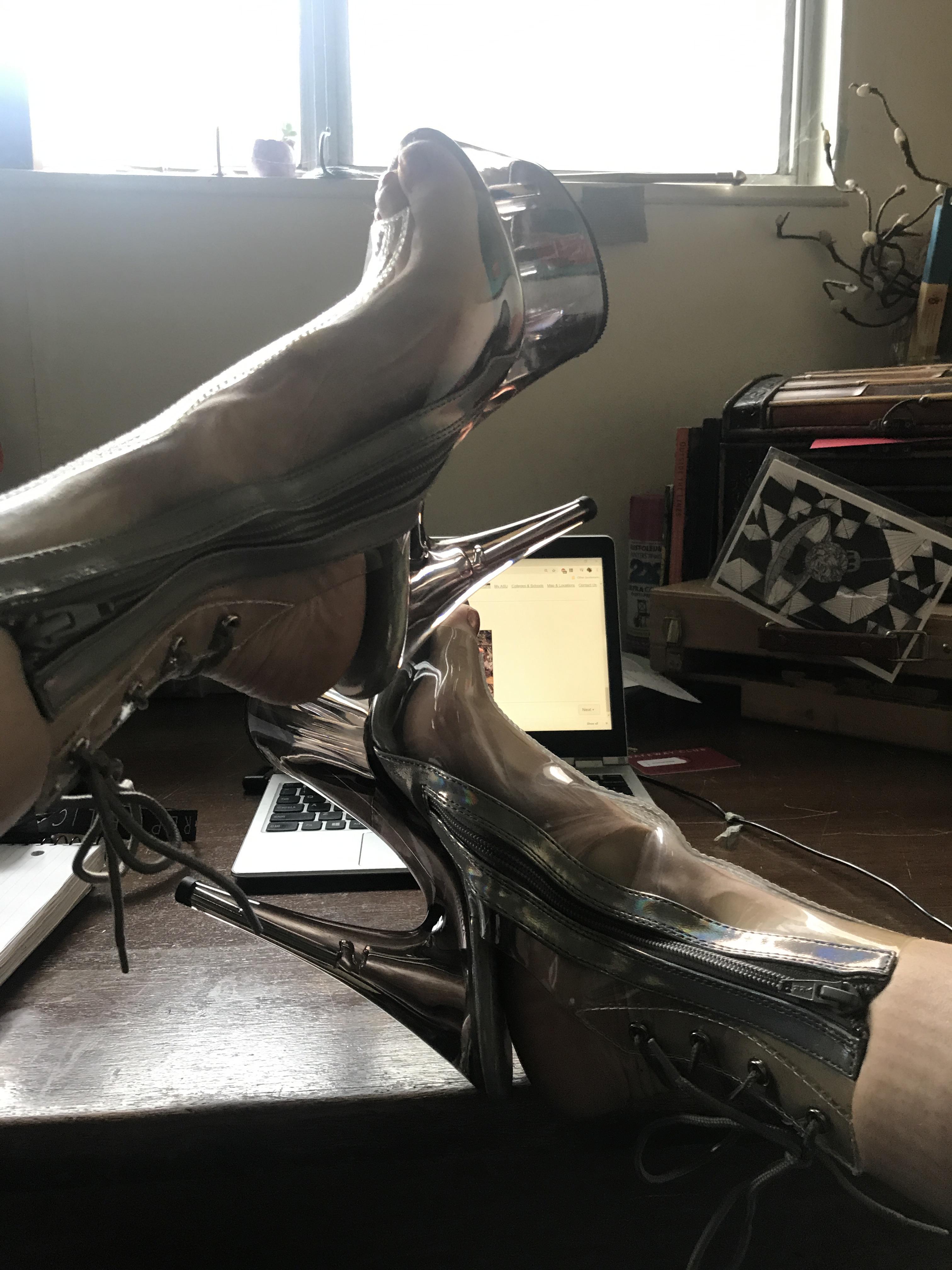 My first pair of pleasers! Just in time for my audition tomorrow! | Scrolller