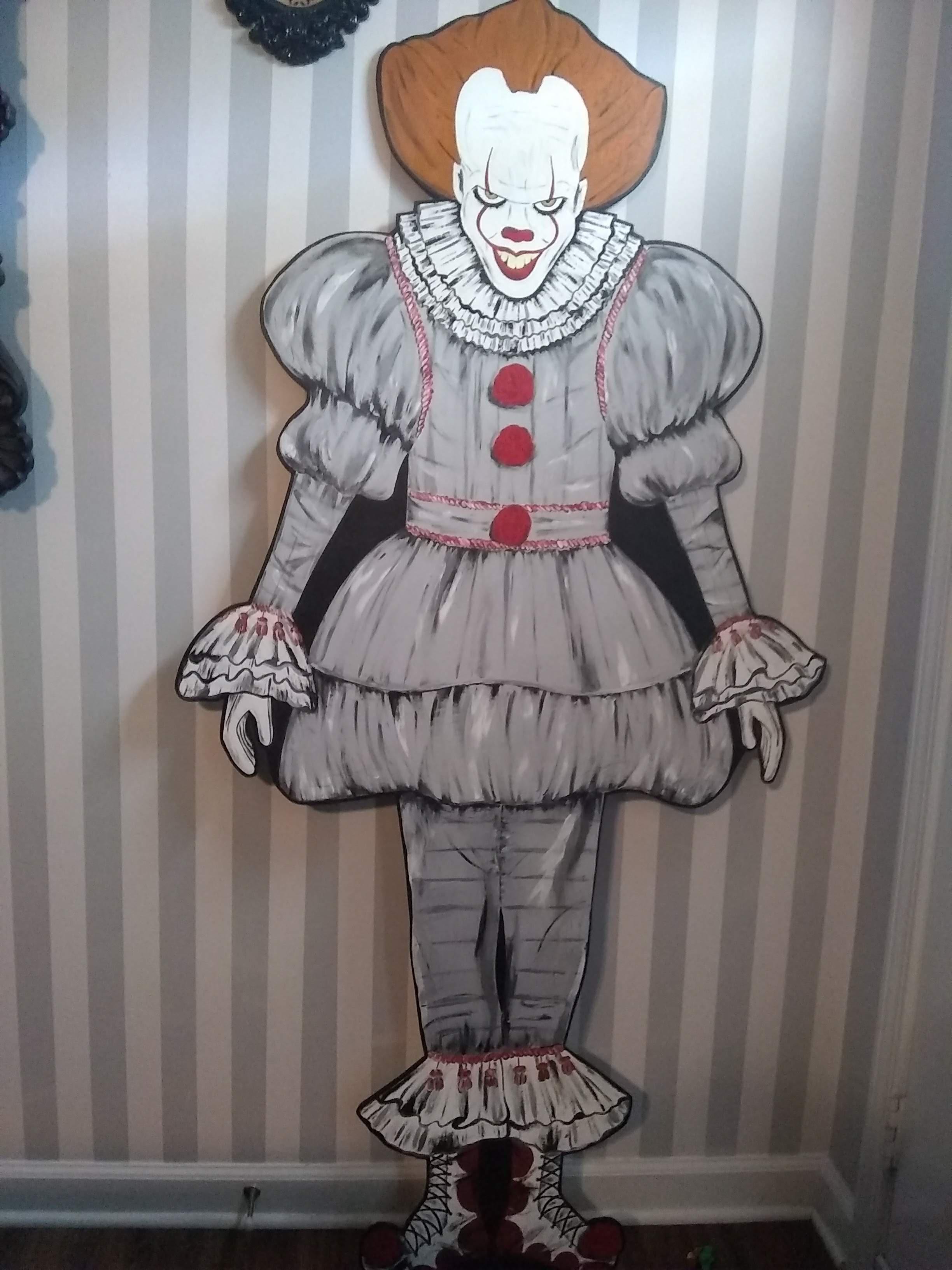 My five-foot tall Pennywise, hand-painted and I cut the wood myself! | Scrolller