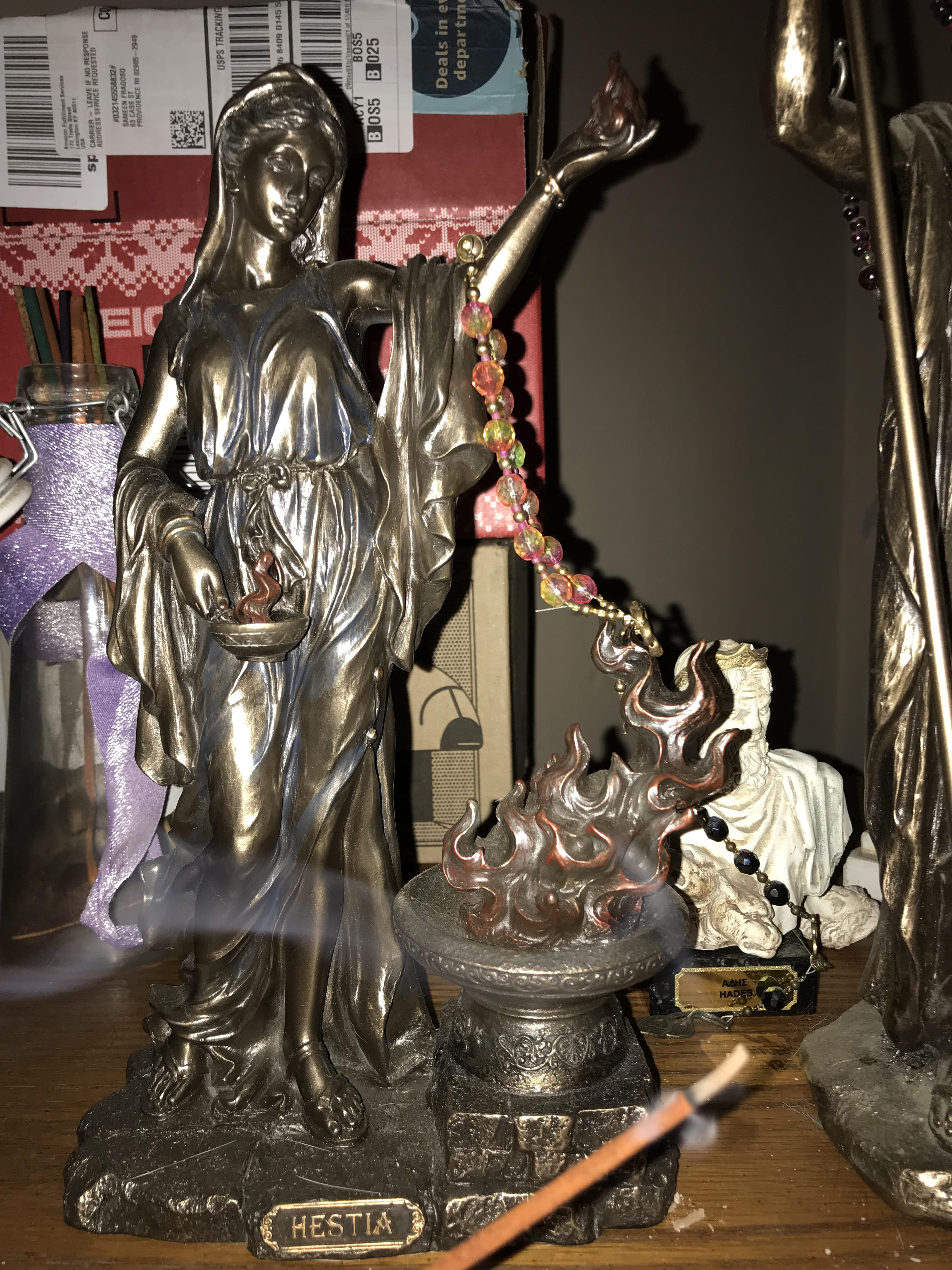 my hestia statue! | Scrolller
