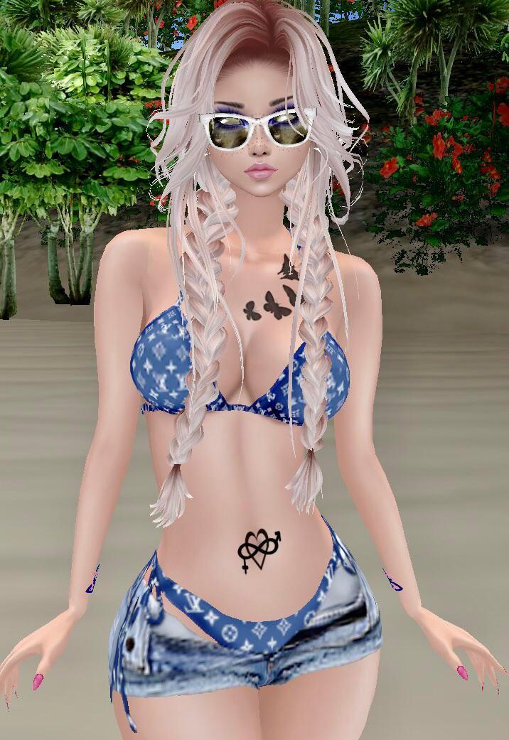 My IMVU Look | Scrolller