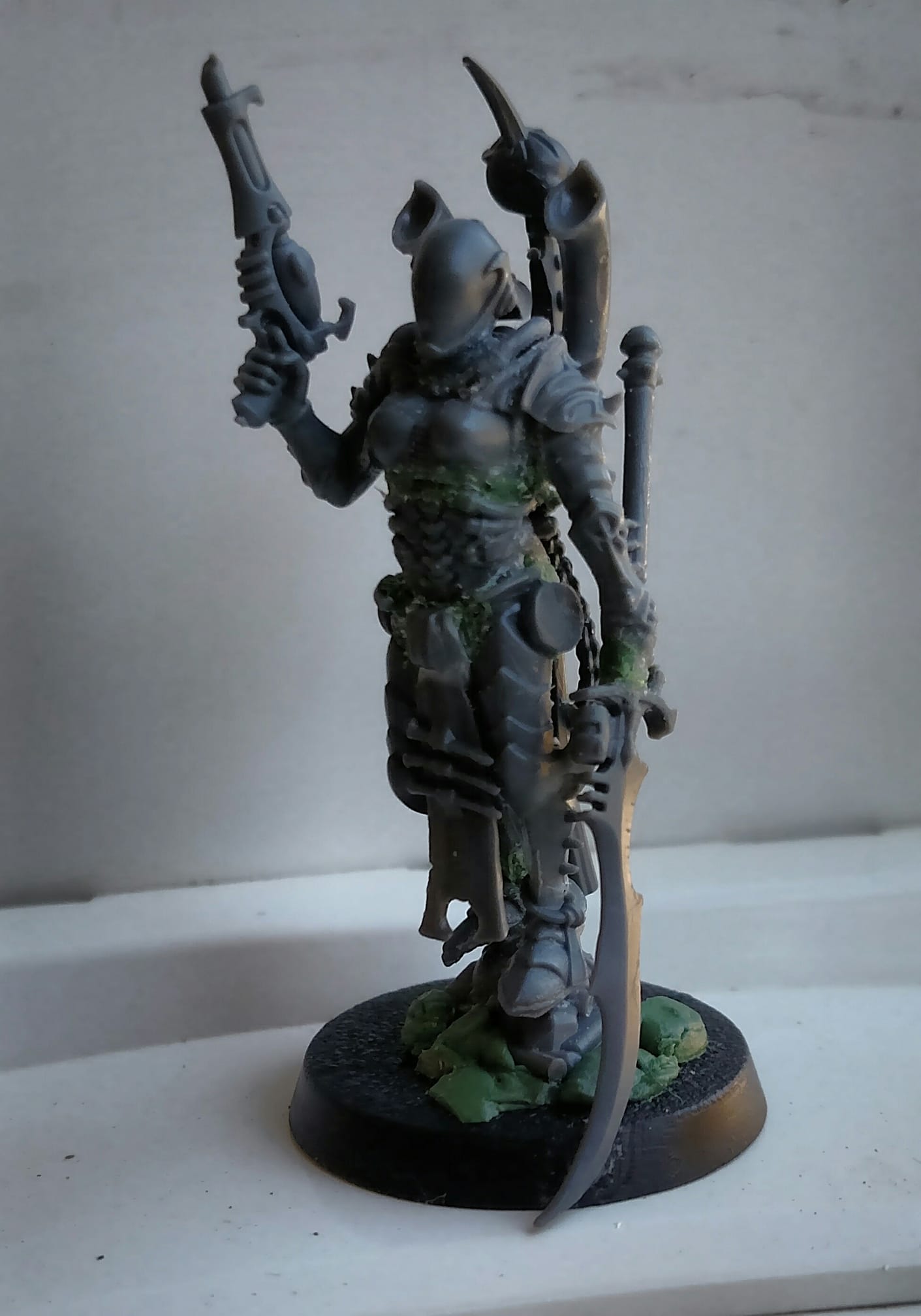 My kit-bashed archon and first step into Drukhari, soon to be painted | Scrolller
