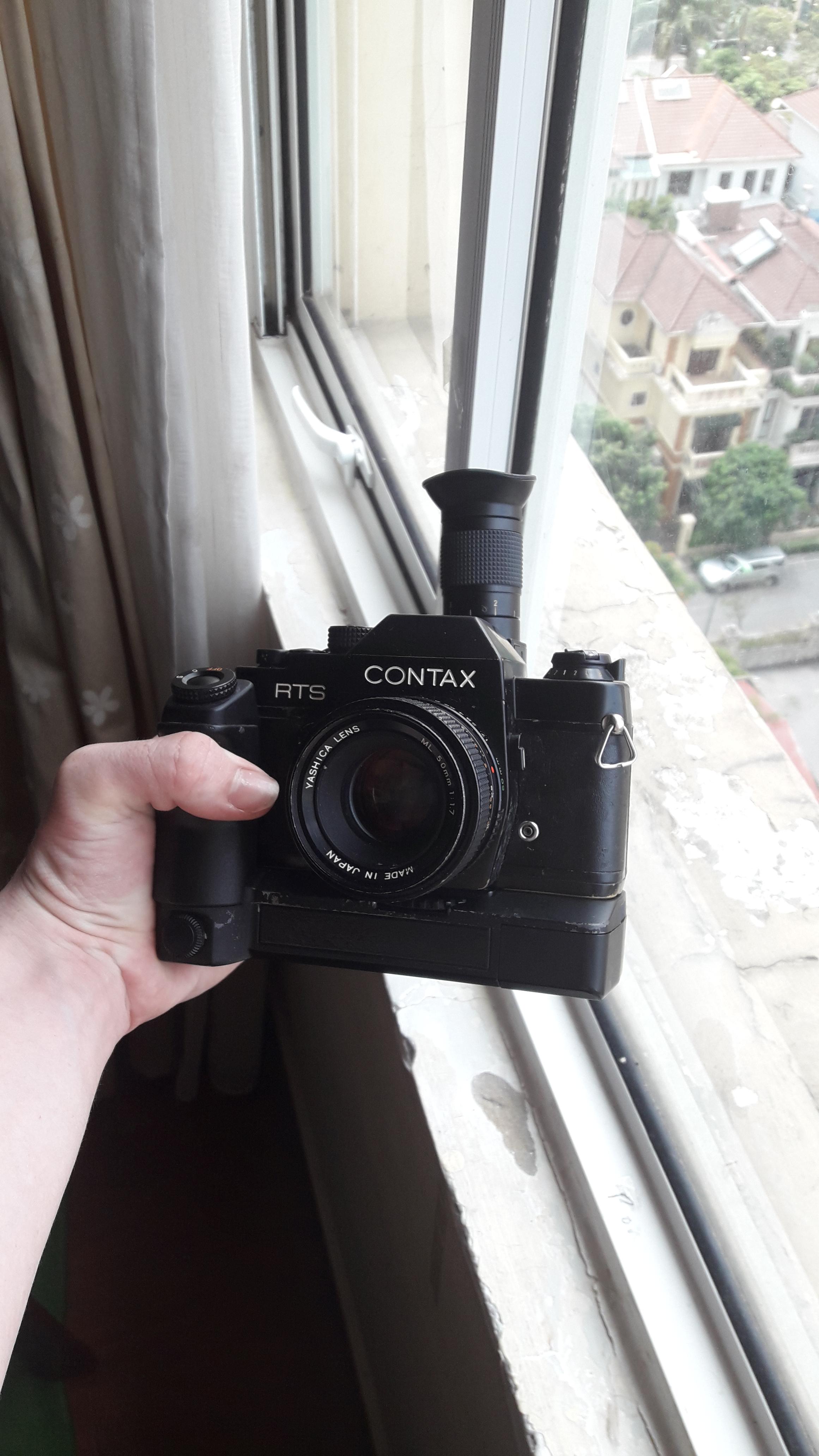 My main camera (this thing is an absolute unit) | Scrolller