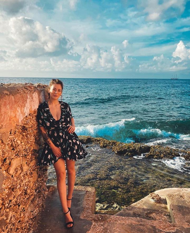 "My milkshake brings all the boys to the ocean" | Scrolller