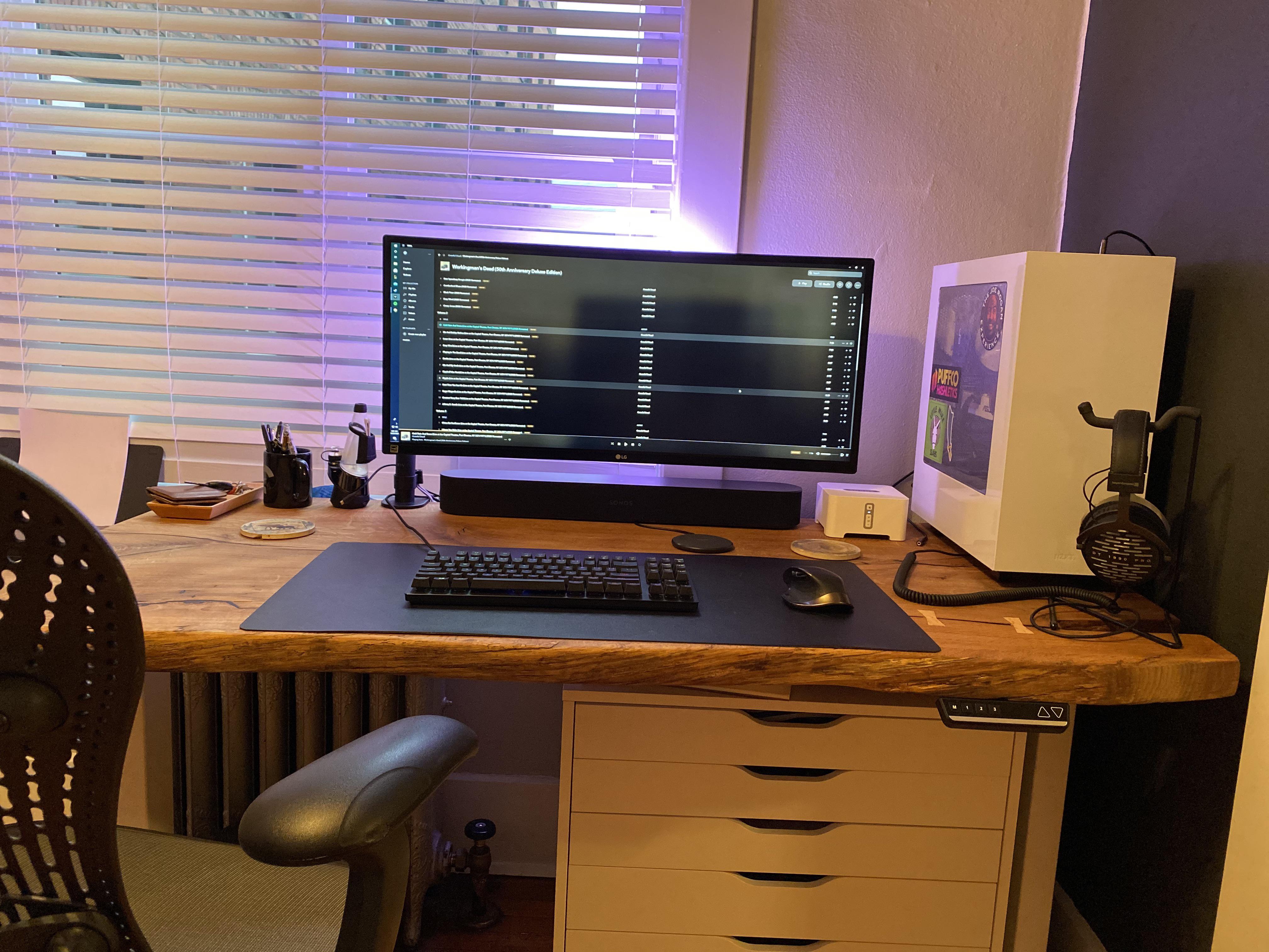 My new sit/stand setup 🎃 | Scrolller