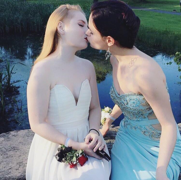 My senior prom! | Scrolller